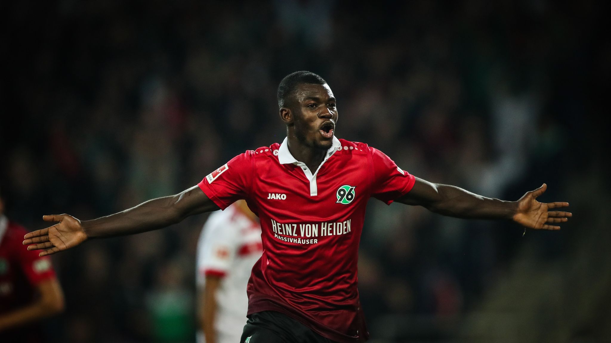 Hannover's Bundesliga return is going well but fans are not happy ...