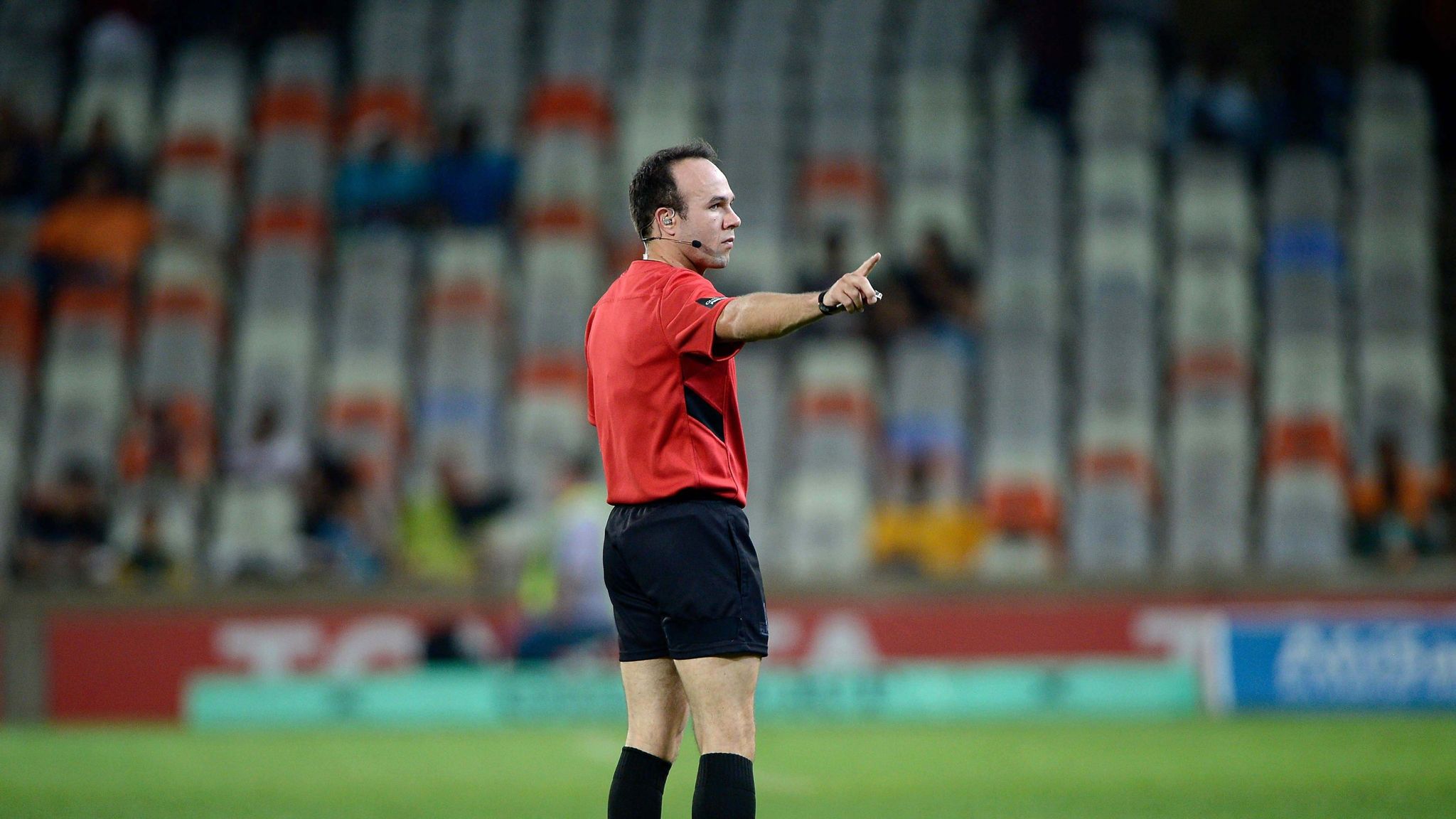 Stuart Barnes' talking points: Italian victories, Eddie Jones' logic ...