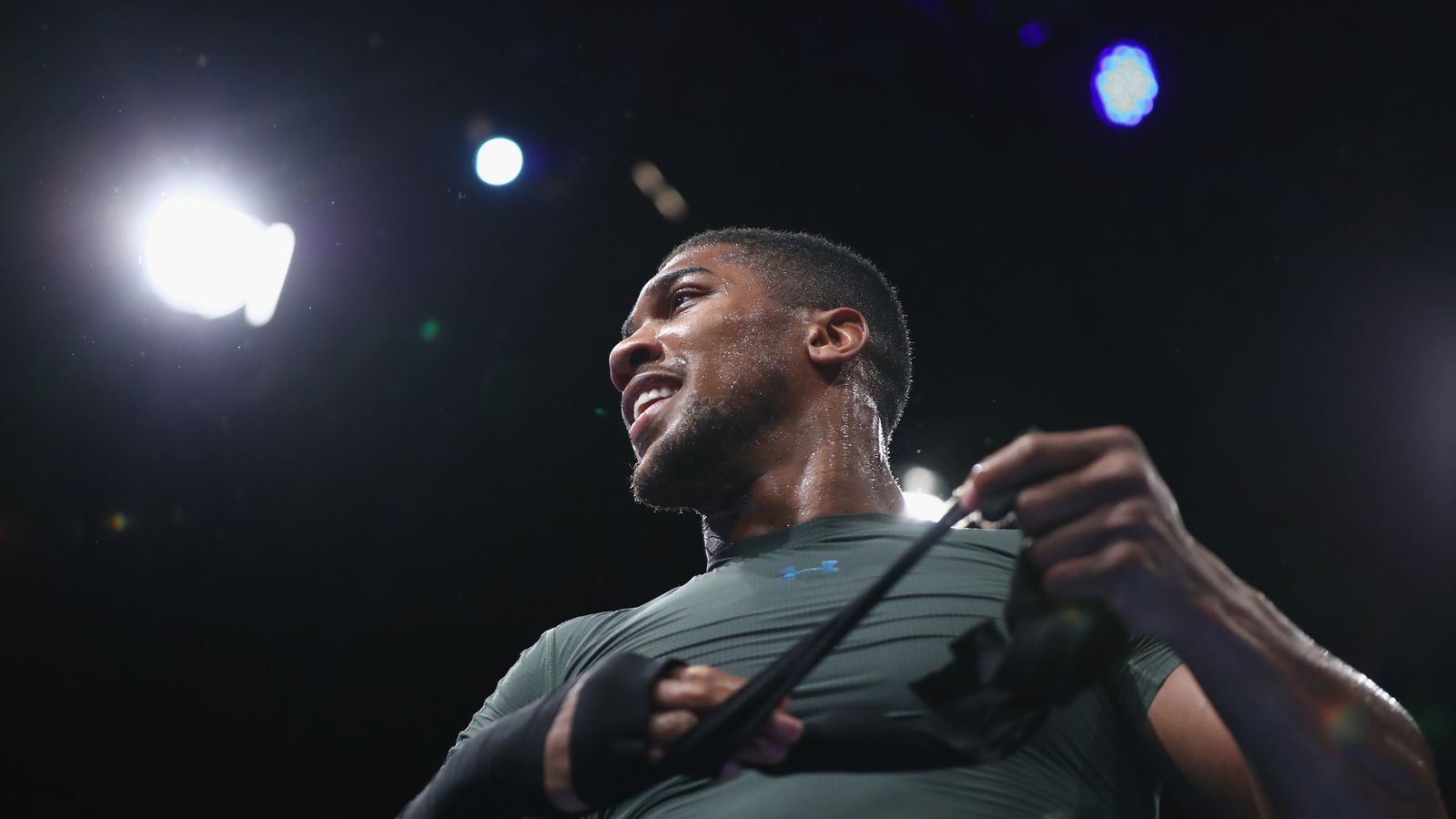 WATCH: Anthony Joshua's workout in the park | Boxing News | Sky Sports