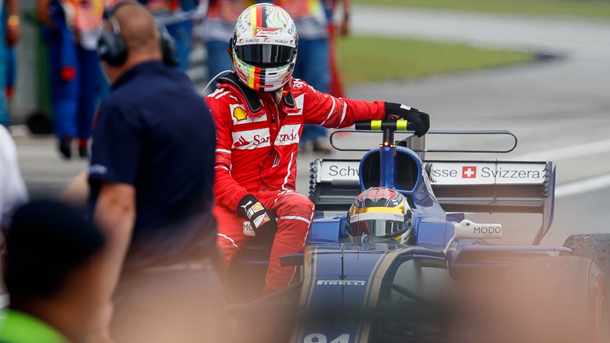 VIDEO: Sebastian Vettel and Lance Stroll crash after the Malaysia GP ...