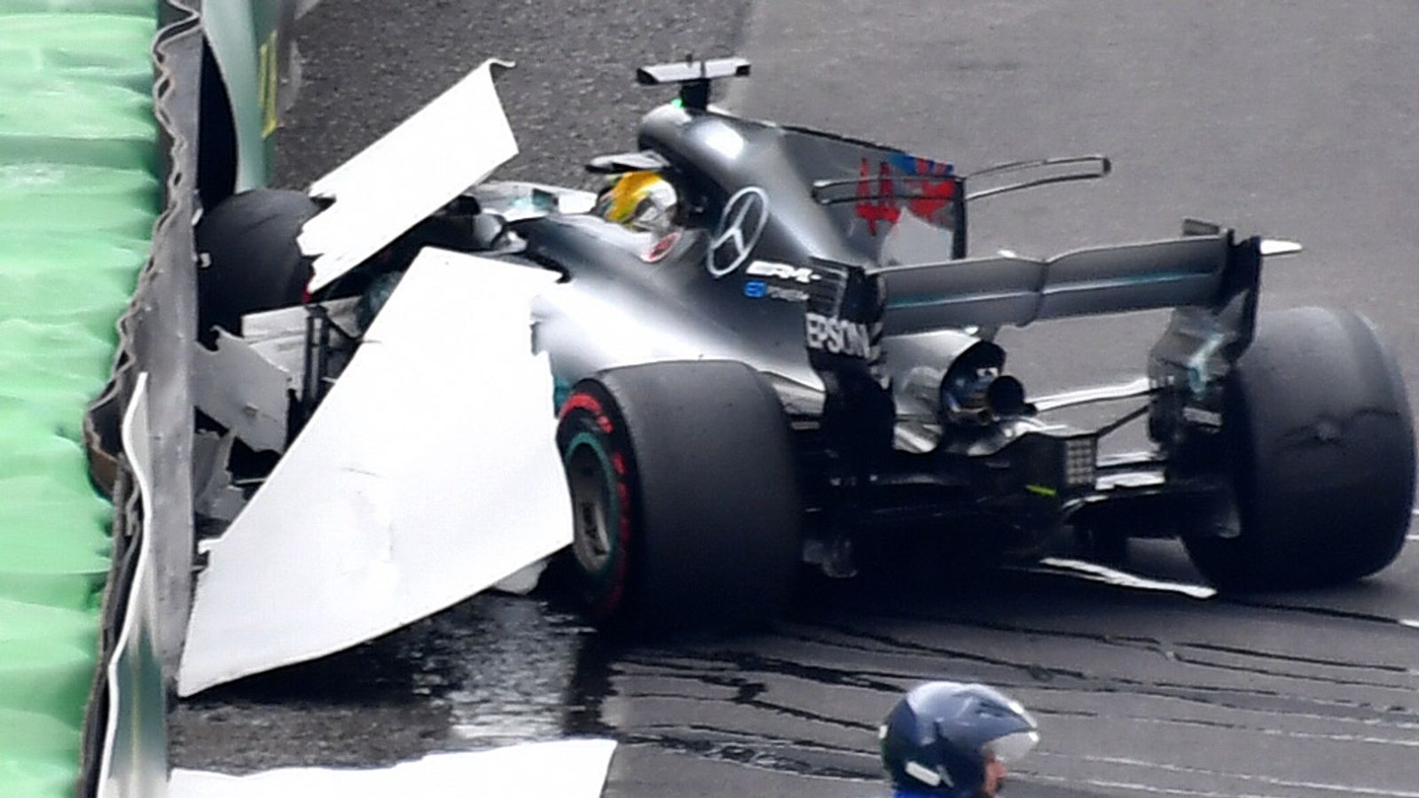 Lewis Hamilton crashes out of Brazilian GP qualifying on first lap | F1 ...