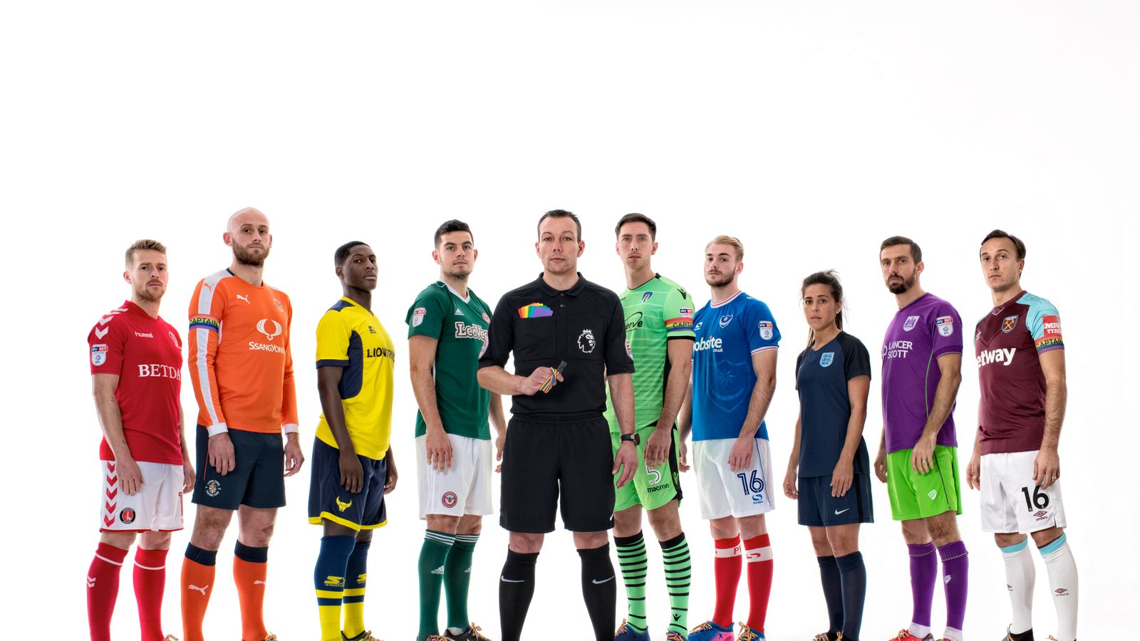 Football unites for Rainbow Laces campaign | Football News | Sky Sports