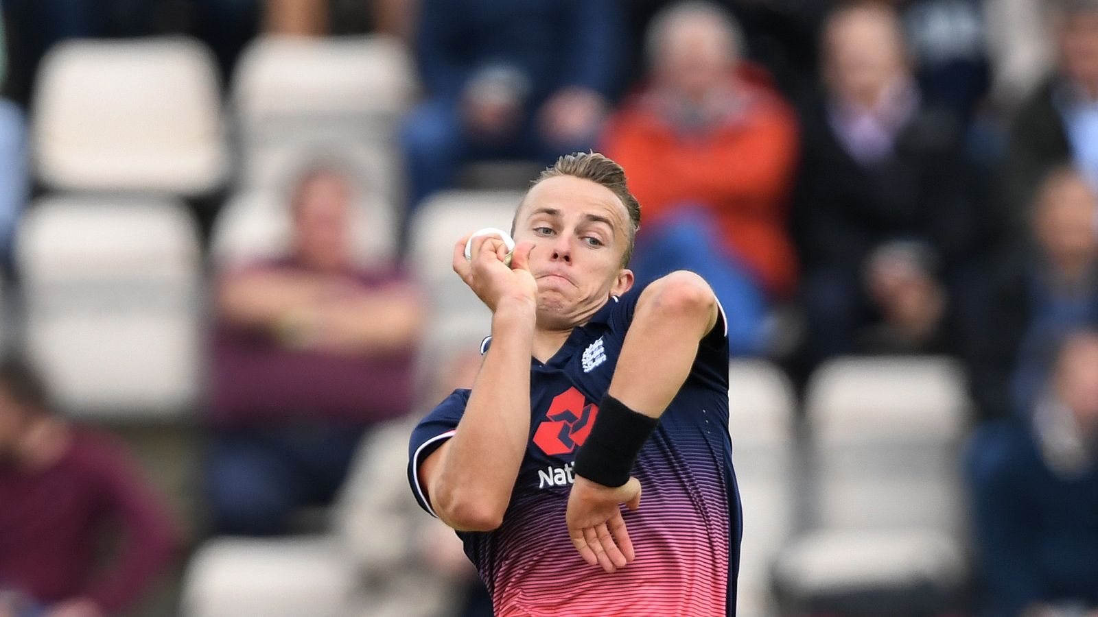 Tom Curran replaces Steven Finn in England's Ashes Test squad | Cricket ...