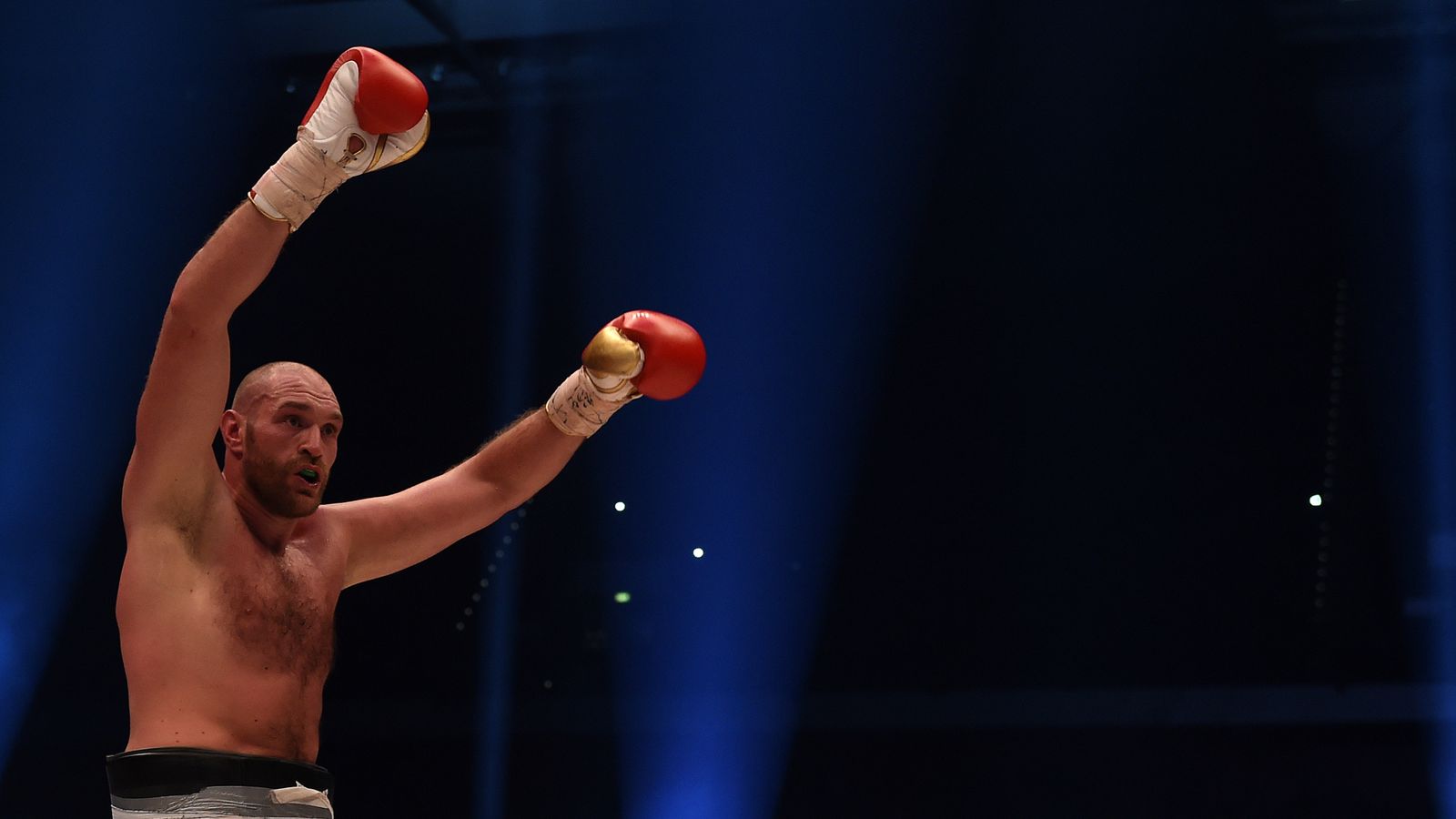 Tyson Fury declares himself 'king' of the heavyweight division ahead of ...