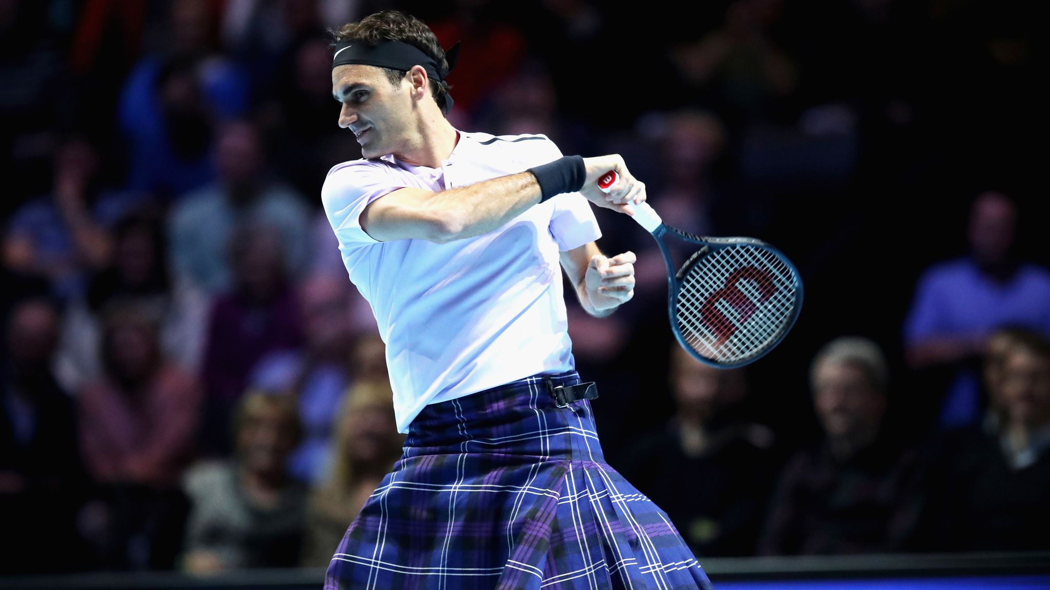 Andy Murray admits his 'hip felt pretty good' during exhibition match against Roger Federer ...