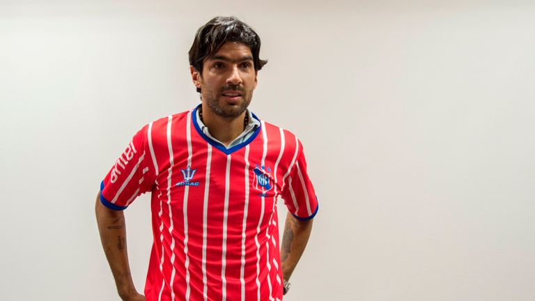 Sebastian Abreu breaks world record after joining 26th different club ...