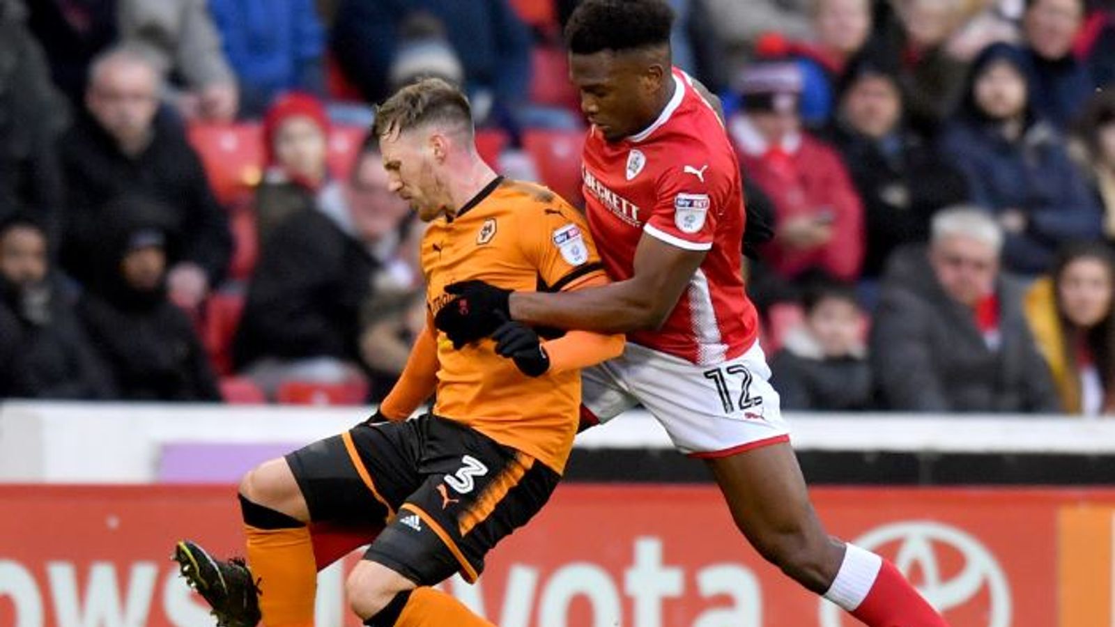 Barnsley 0-0 Wolves: Championship leaders held at Oakwell | Football ...