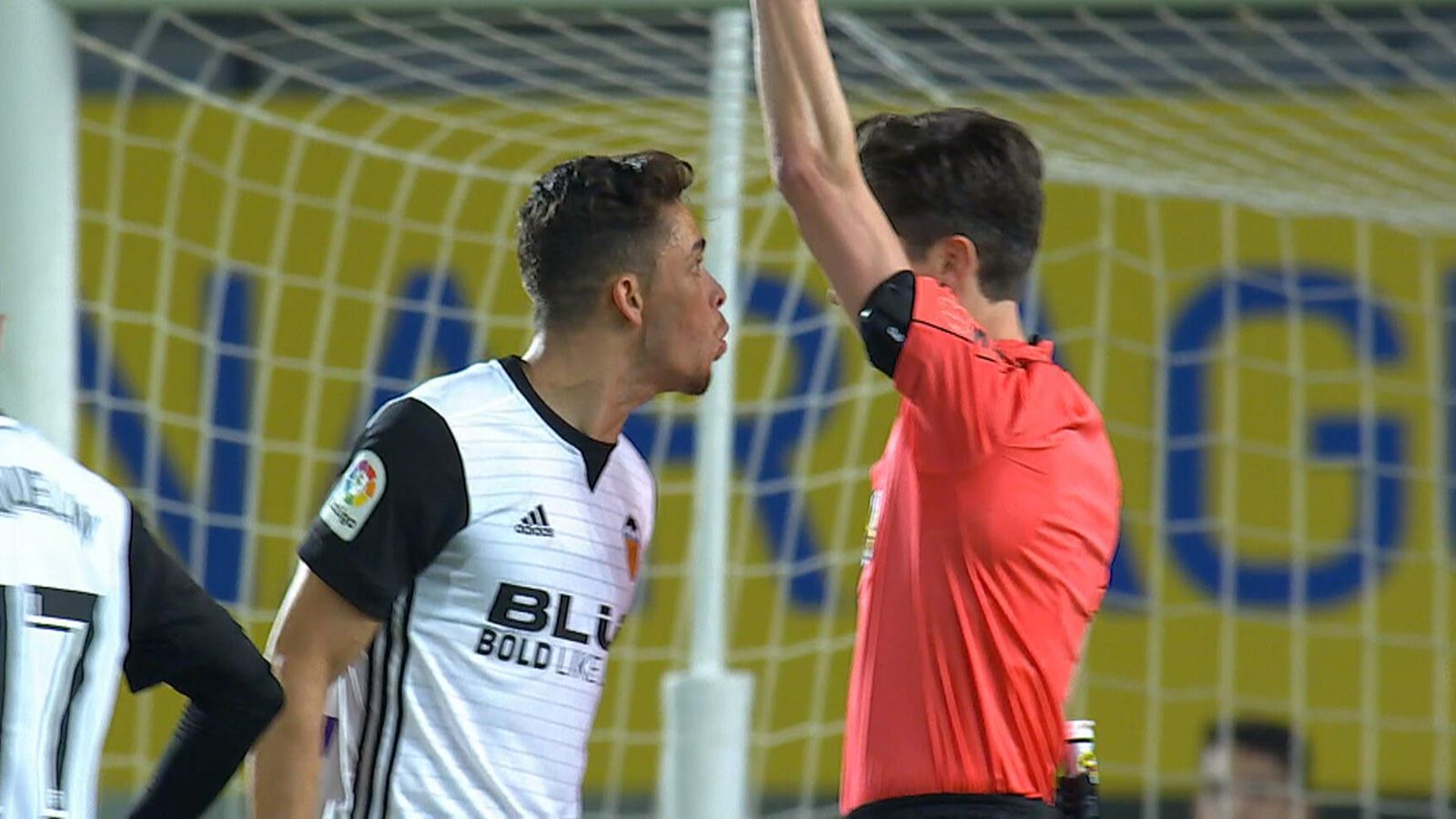 Valencia defender Gabriel Paulista's 10-second red card | Football News ...
