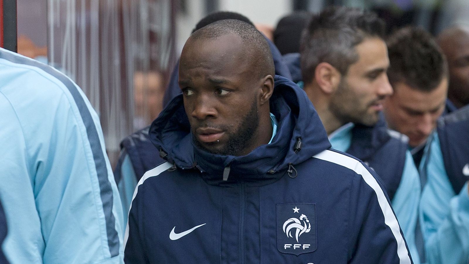 Lassana Diarra joins Paris Saint-Germain on 18-month deal | Football ...