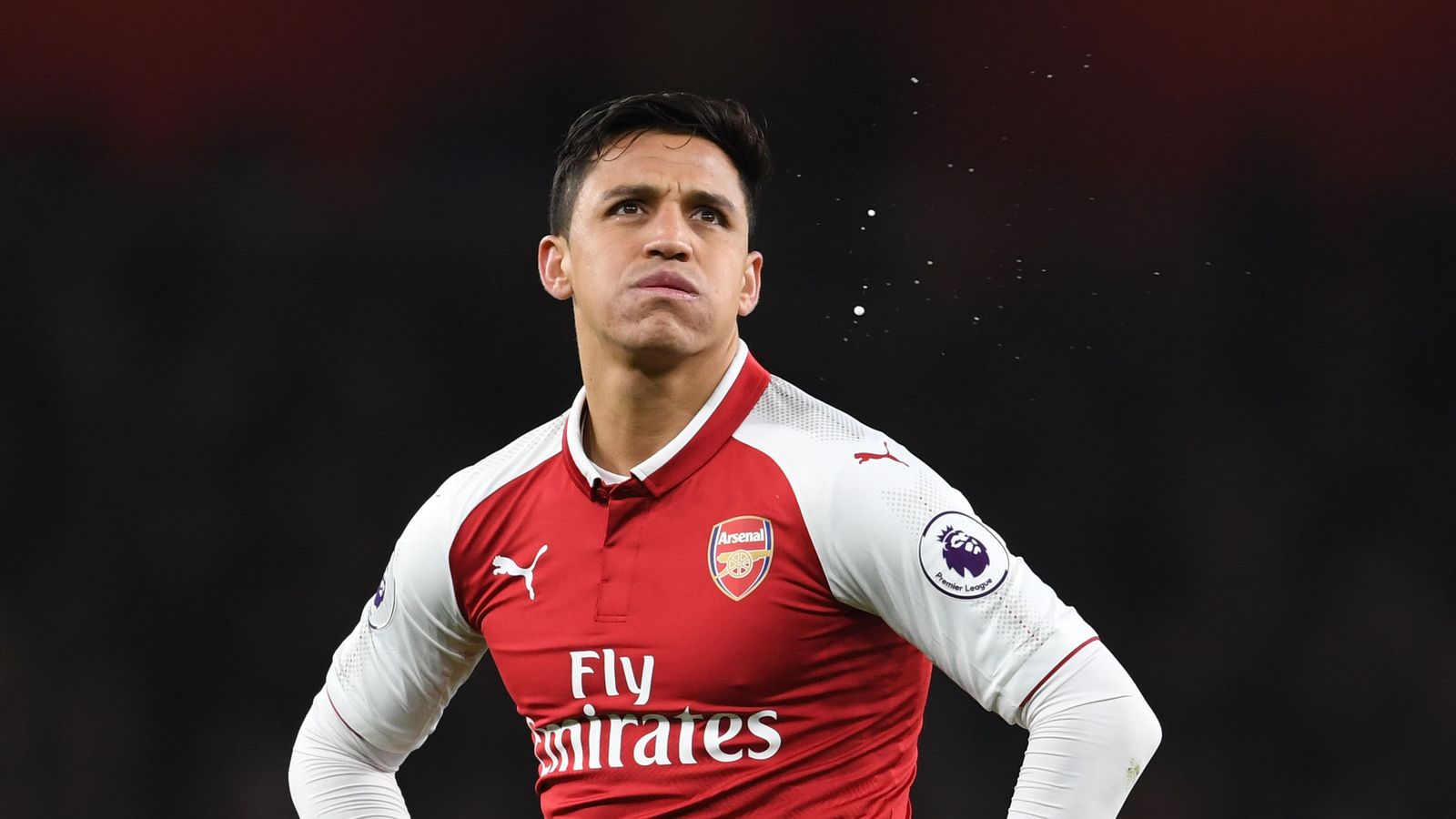 Alexis Sanchez undergoes Manchester United medical at Carrington ...