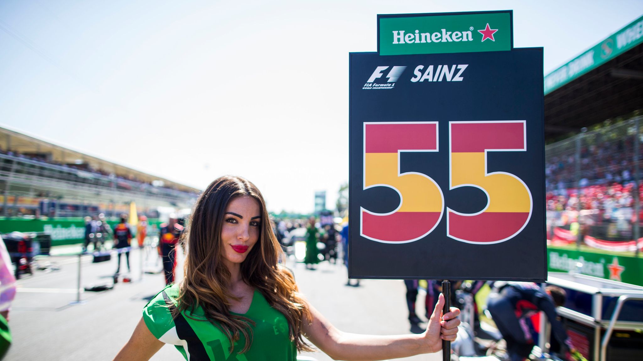 Jo Polley in favour of F1 grid girls, saying it helped her racing ...