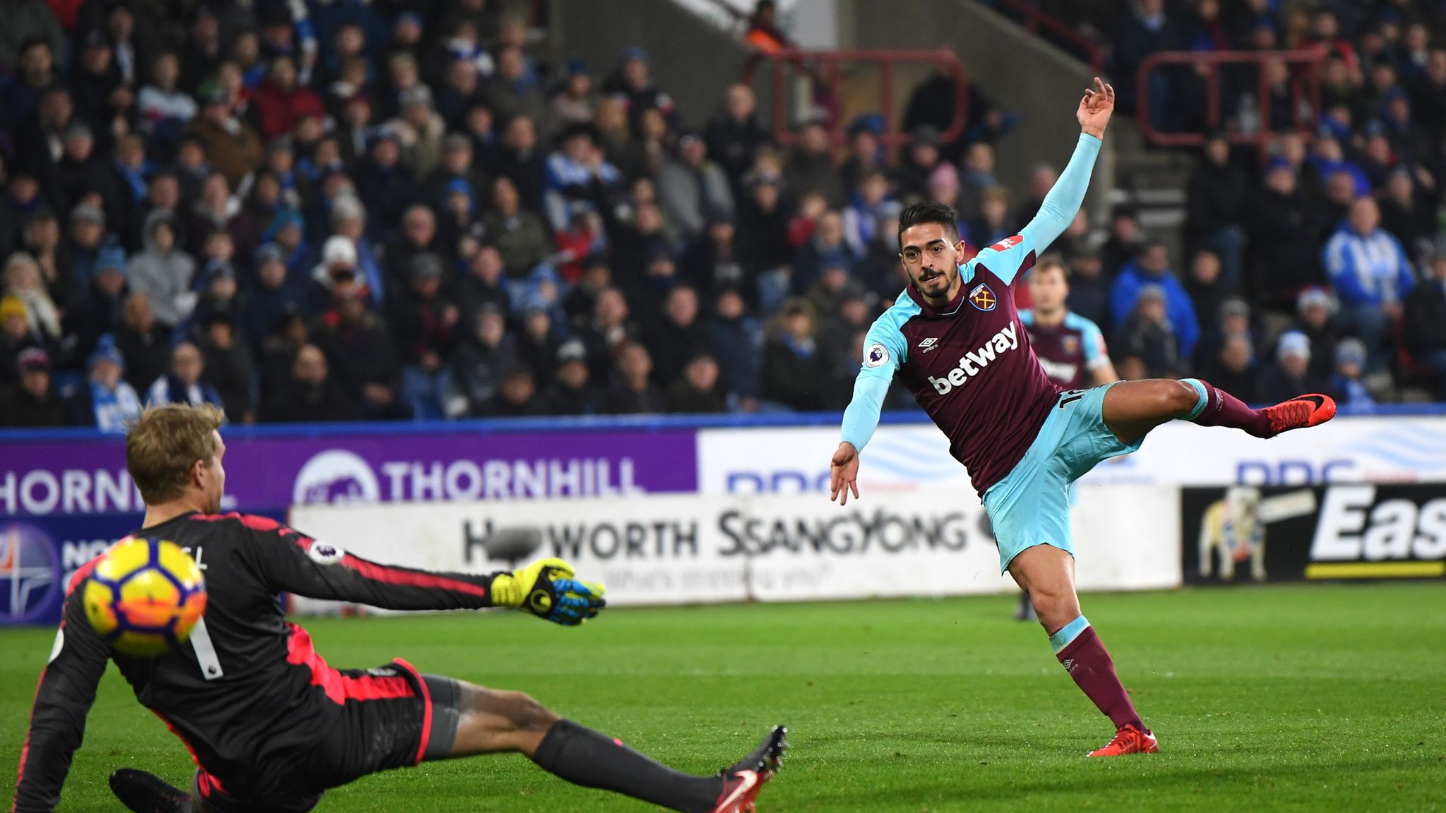 Huddersfield 1-4 West Ham: Manuel Lanzini scores twice as Hammers romp ...