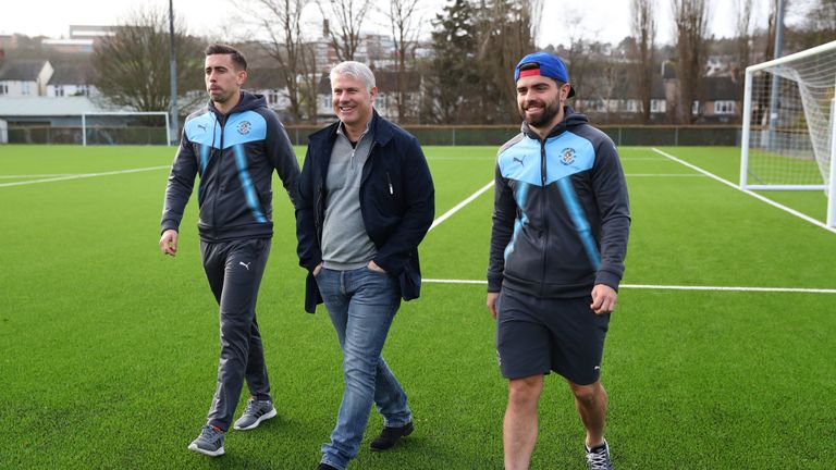 Like father, like sons: Rob Lee chats to Soccer Saturday with sons Olly ...