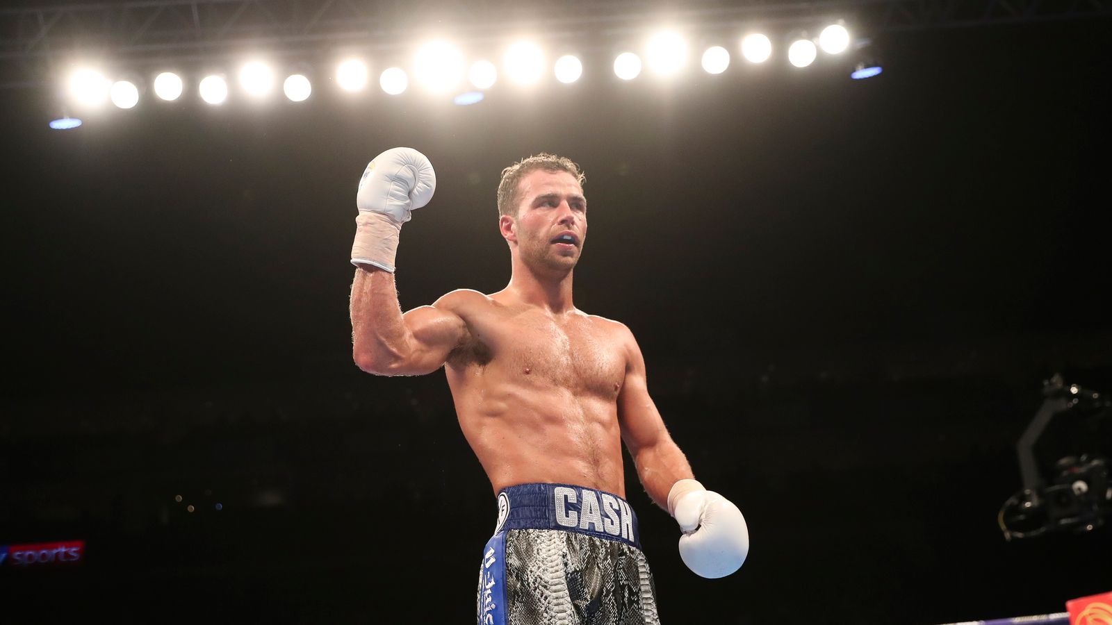 Okolie vs Chamberlain: Felix Cash classy in stoppage victory | Boxing ...