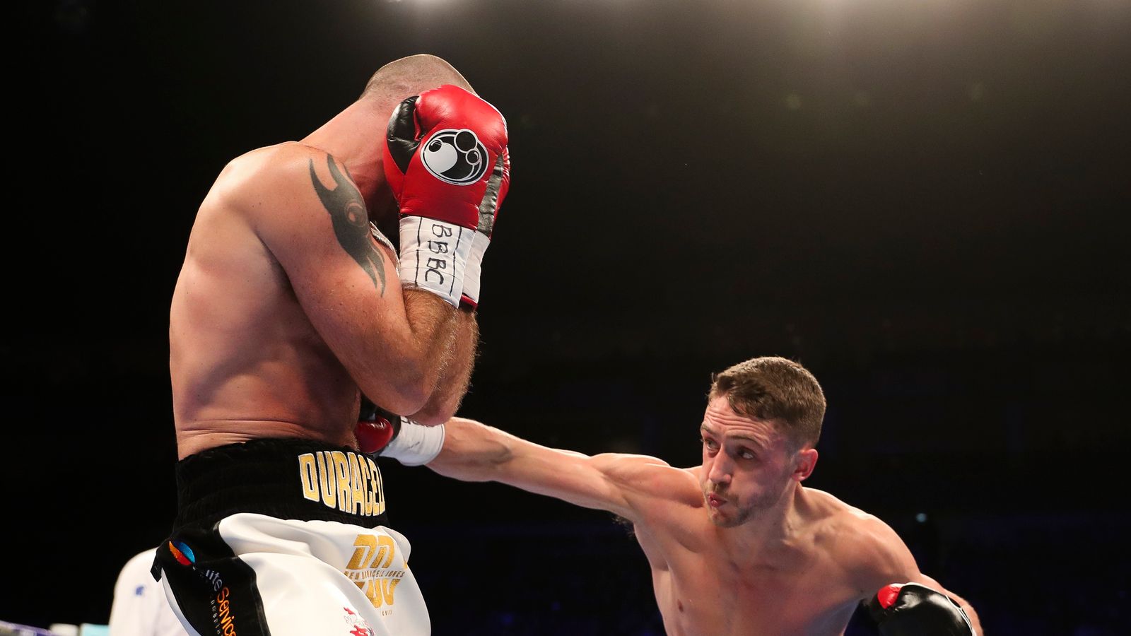 Okolie vs Chamberlain: Reece Bellotti blasts past Ben Jones | Boxing ...