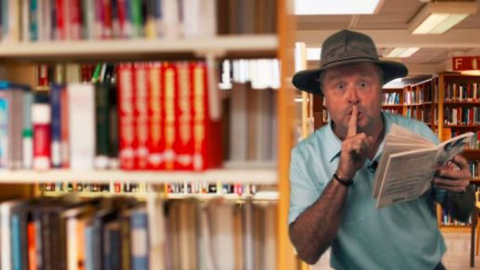 Wayne Riley explores loudest hole in golf at TPC Scottsdale's 16th ...