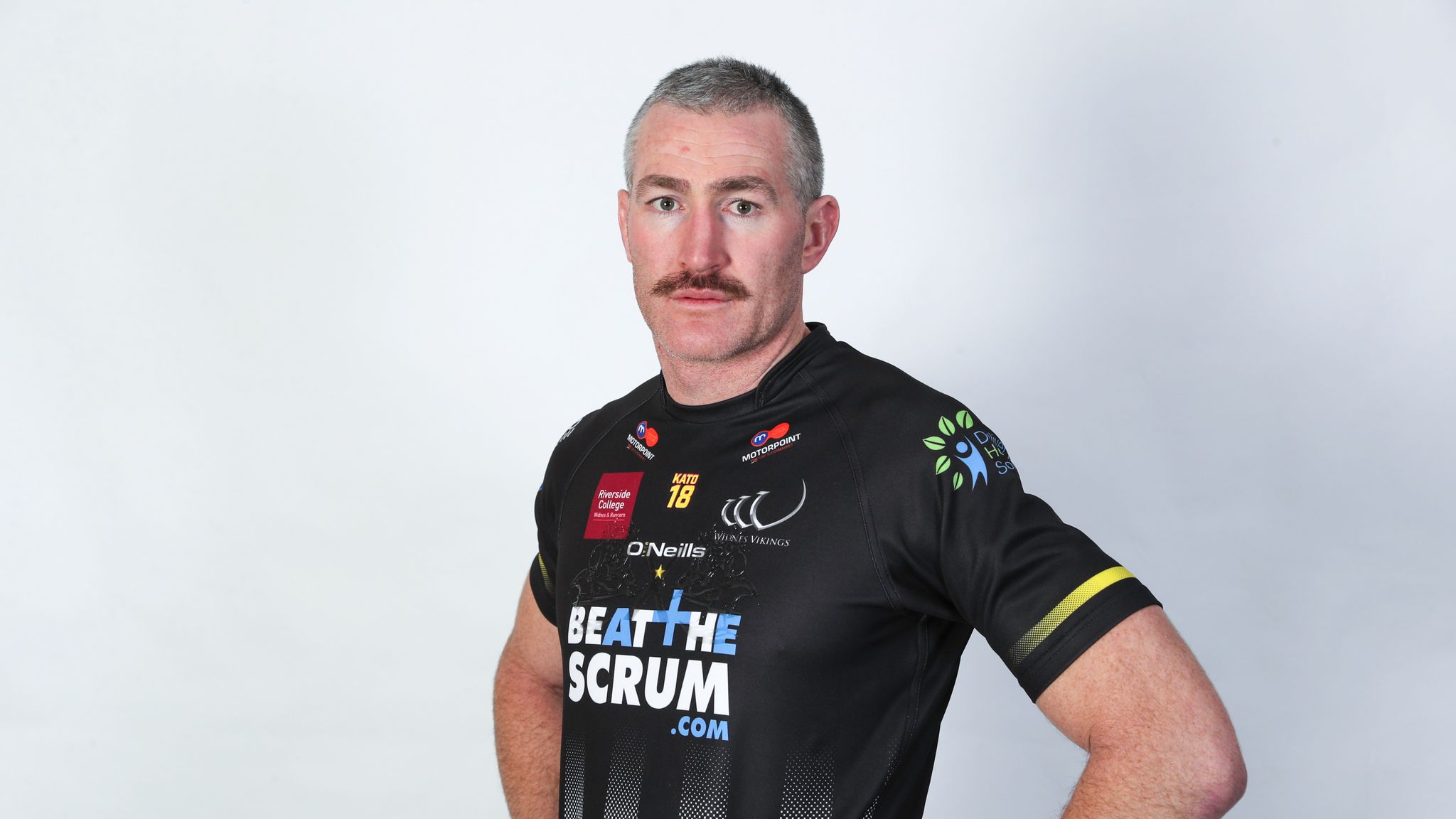 Widnes accept Chris Houston ban for knocking referee Phil Bentham ...