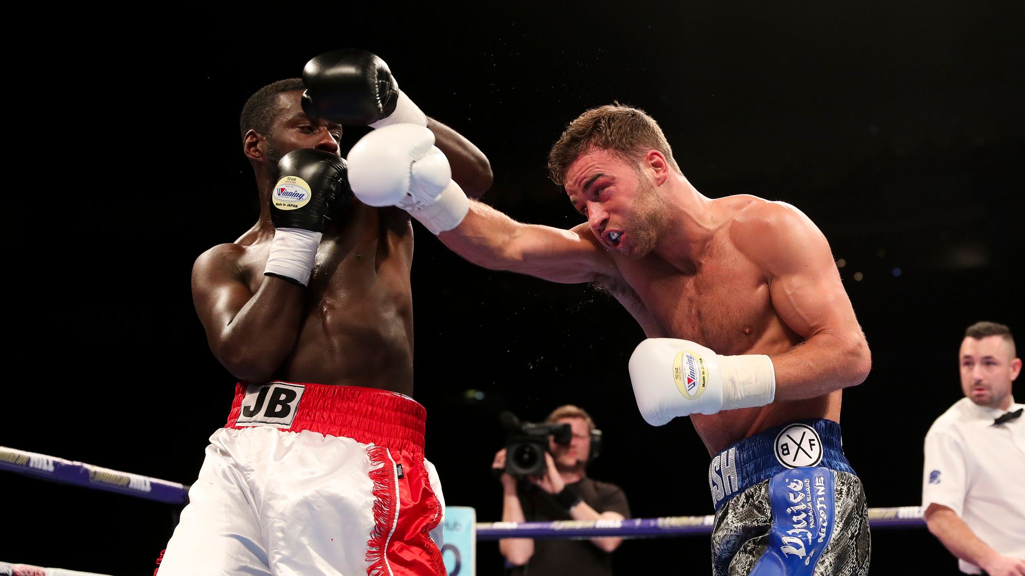 Okolie vs Chamberlain: Felix Cash classy in stoppage victory | Boxing ...