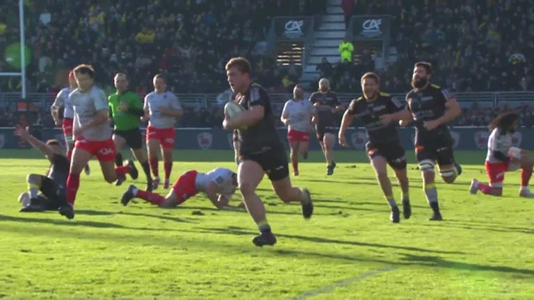 Front-rower scores wonder try! | Video | Watch TV Show | Sky Sports