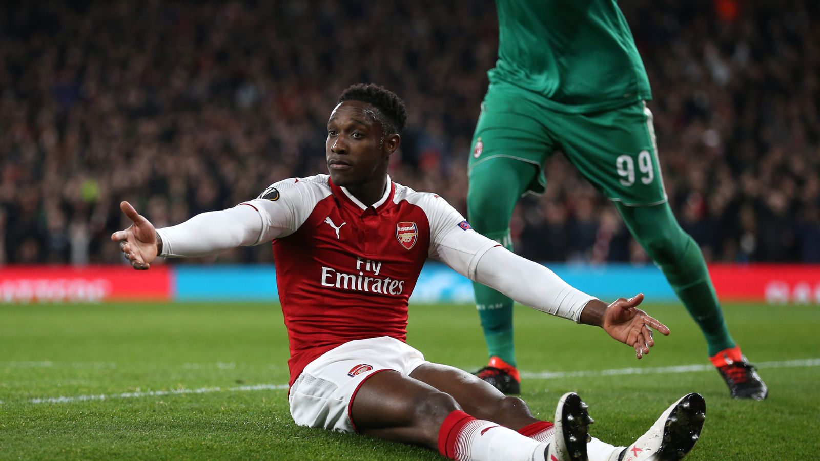 Arsenal's Danny Welbeck to face no retrospective action from UEFA for ...