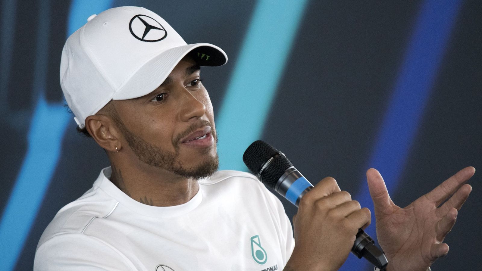Lewis Hamilton hopes F1 Tests stay in Barcelona despite poor weather ...