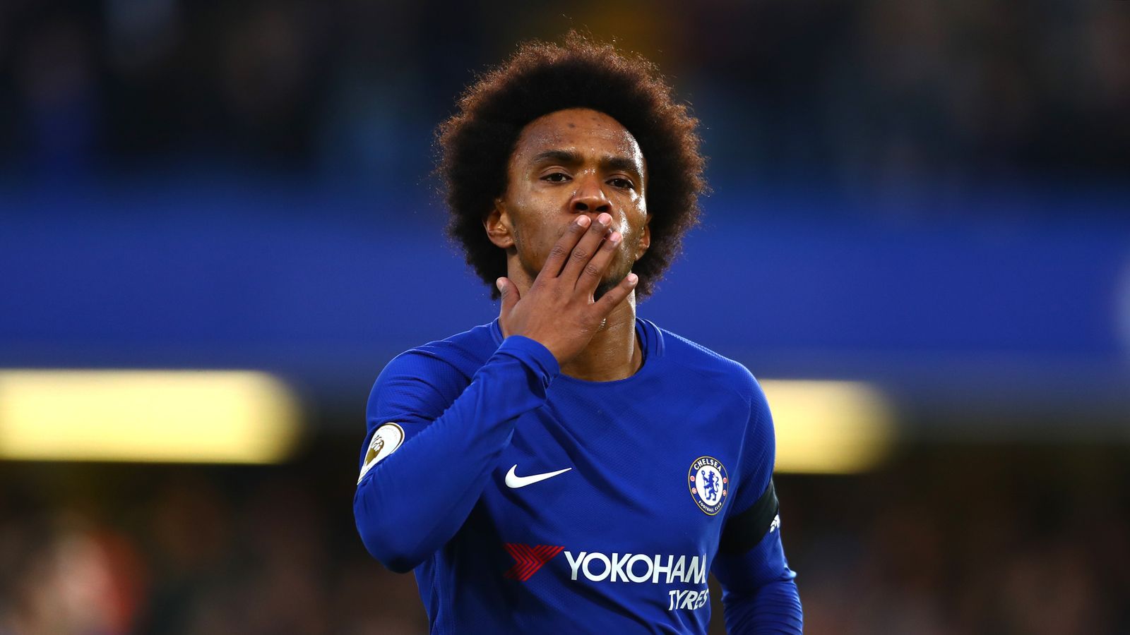 Chelsea 2-1 Crystal Palace: Blues hold on despite late Eagles comeback ...