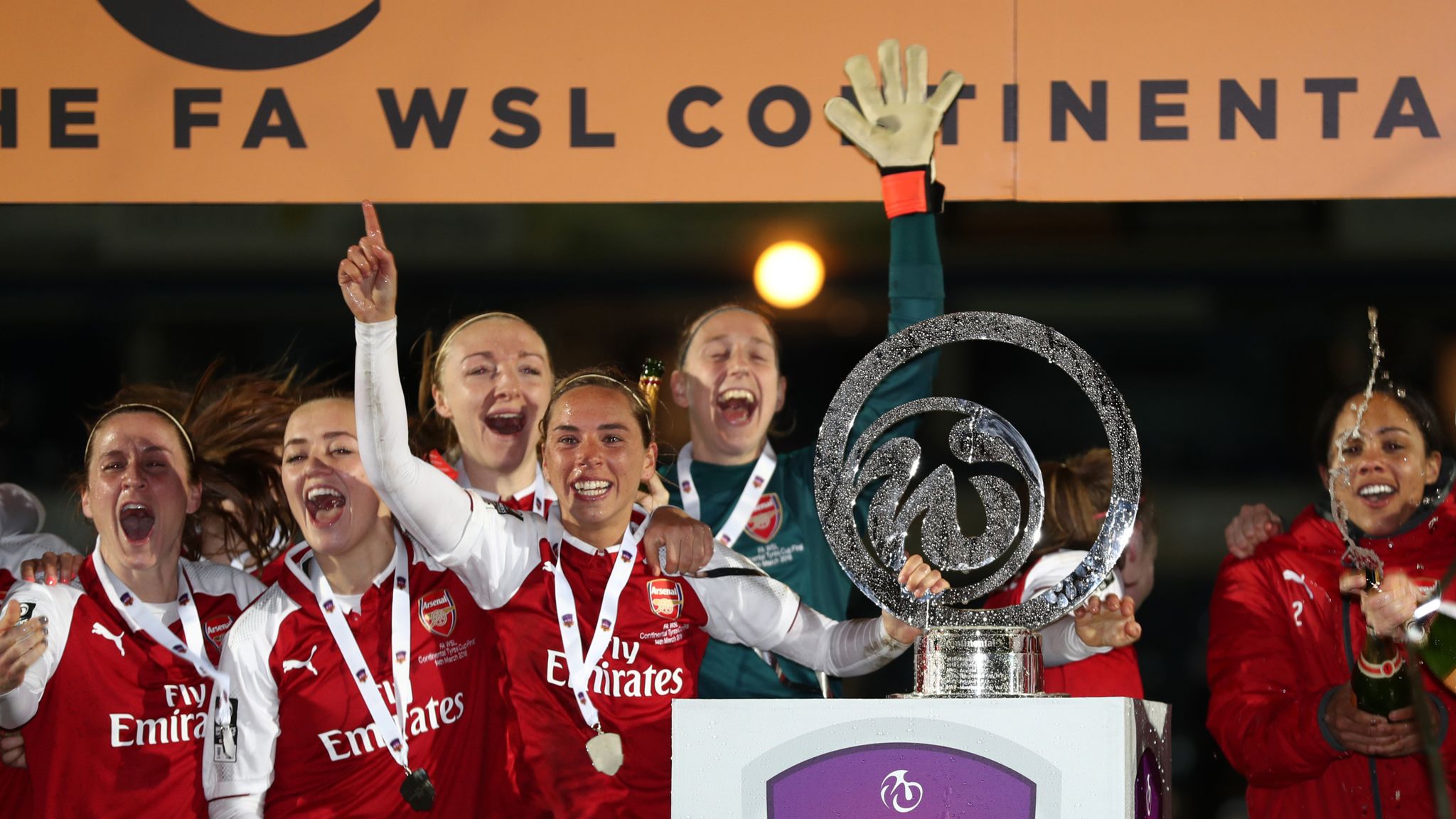 Arsenal Women 1-0 Manchester City Women: Vivianne Miedema's strike ...