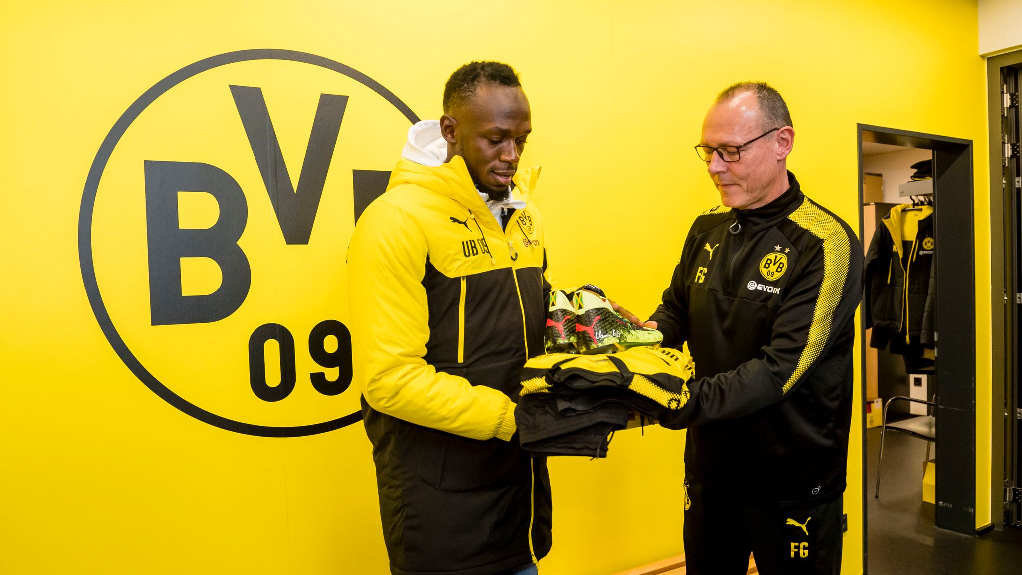 Usain Bolt has first training session with Borussia Dortmund | Football ...
