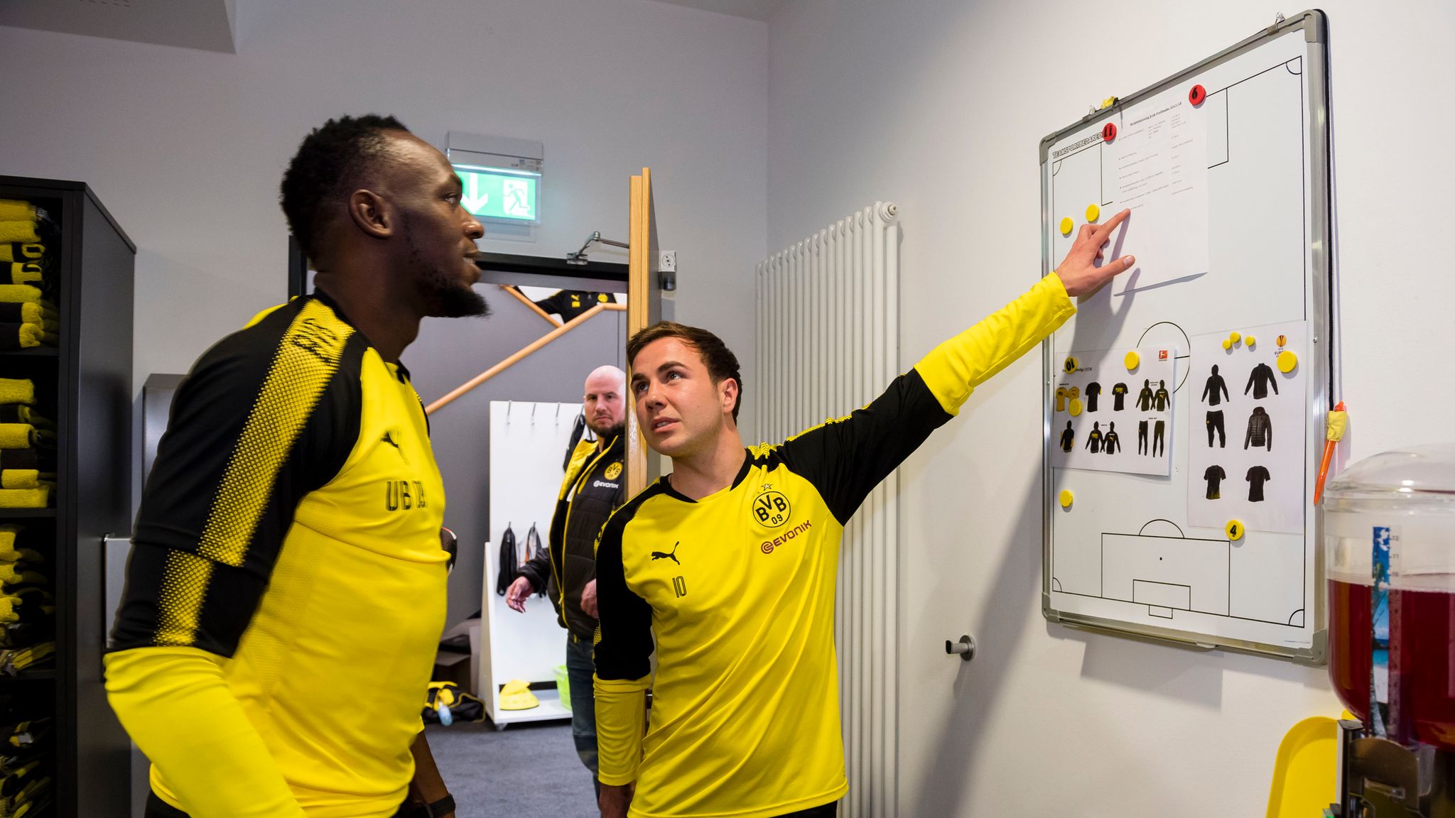 Usain Bolt has first training session with Borussia Dortmund | Football ...