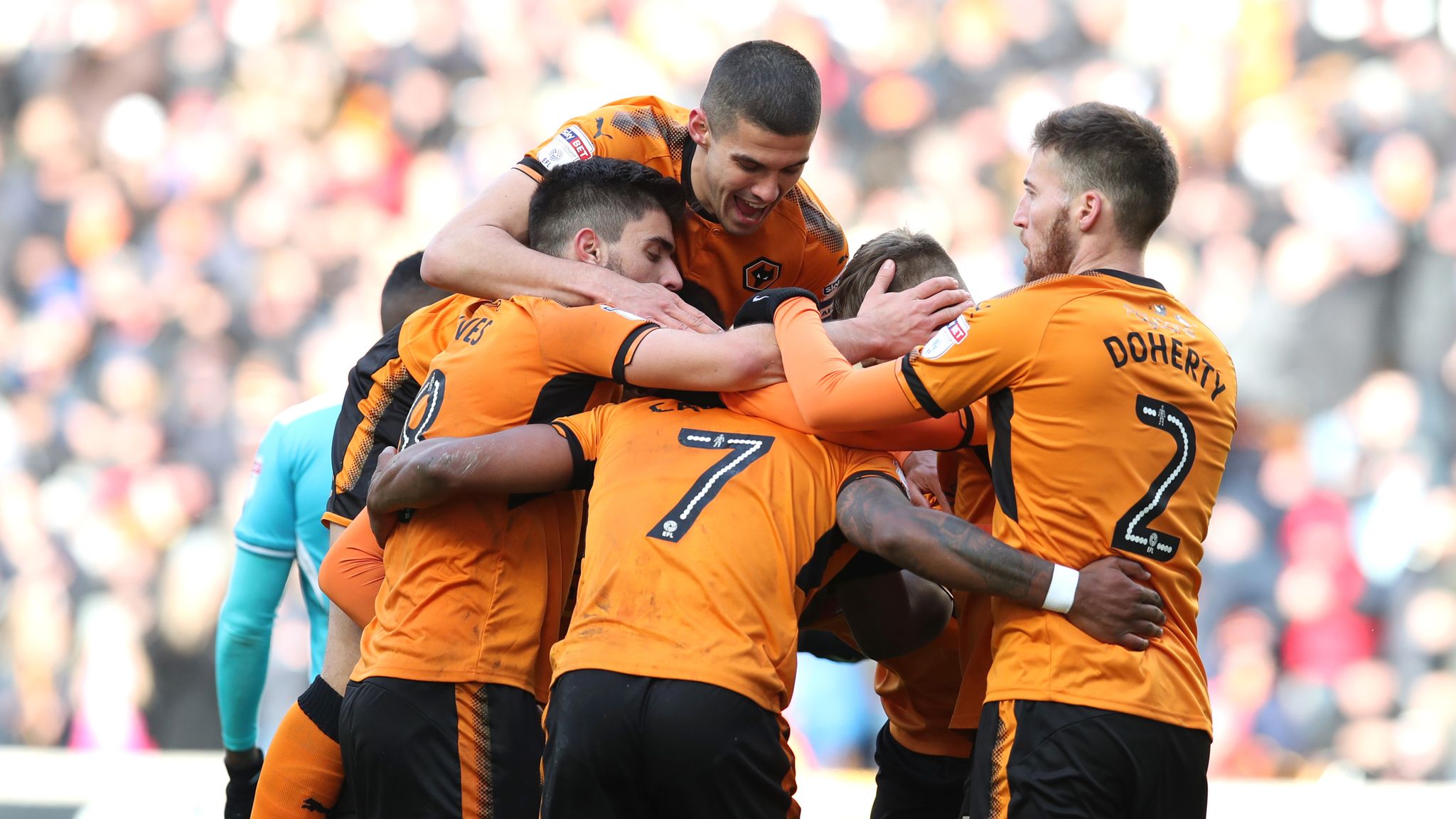 Championship round-up: Wolves extend lead | Football News | Sky Sports