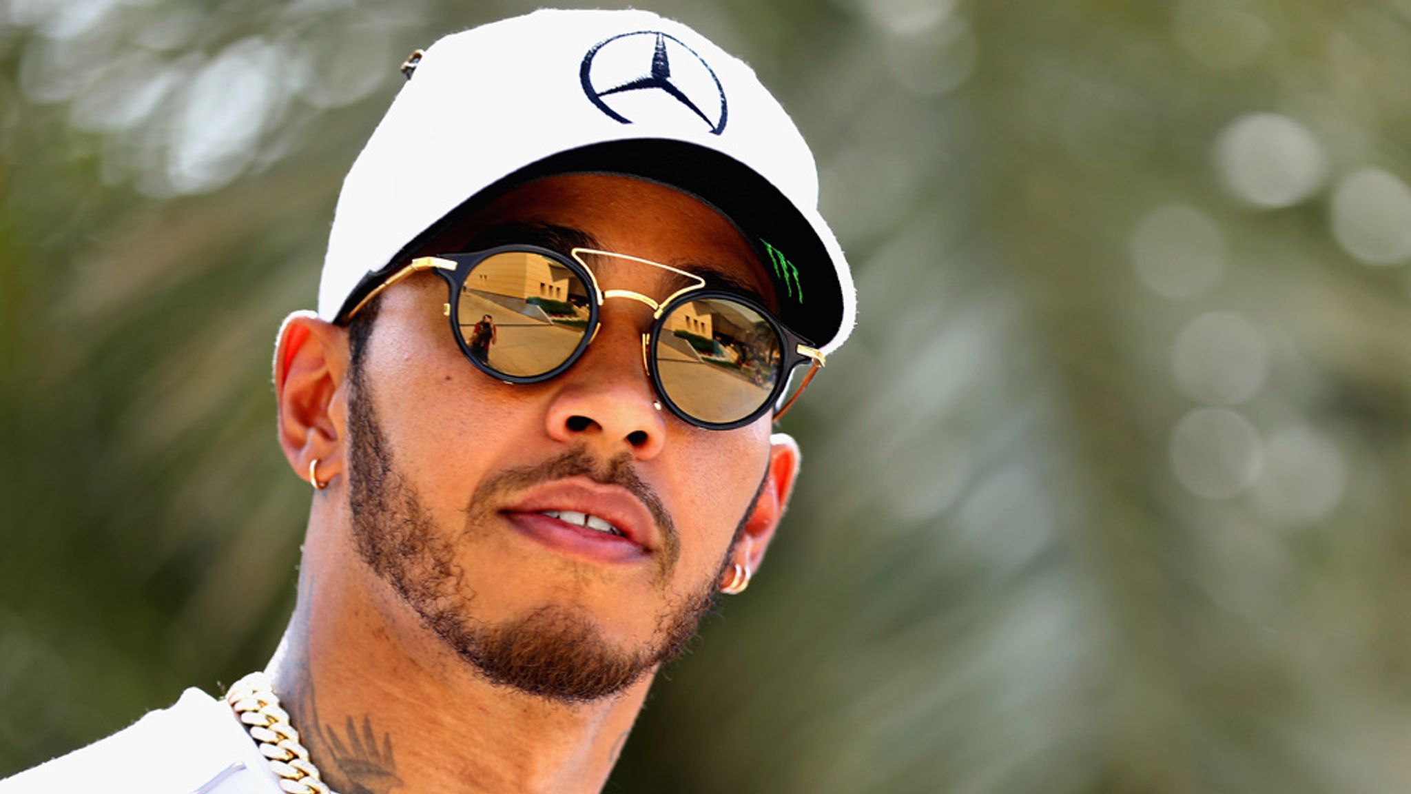 Arsenal fan Lewis Hamilton pays tribute to Arsene Wenger | F1 News ...