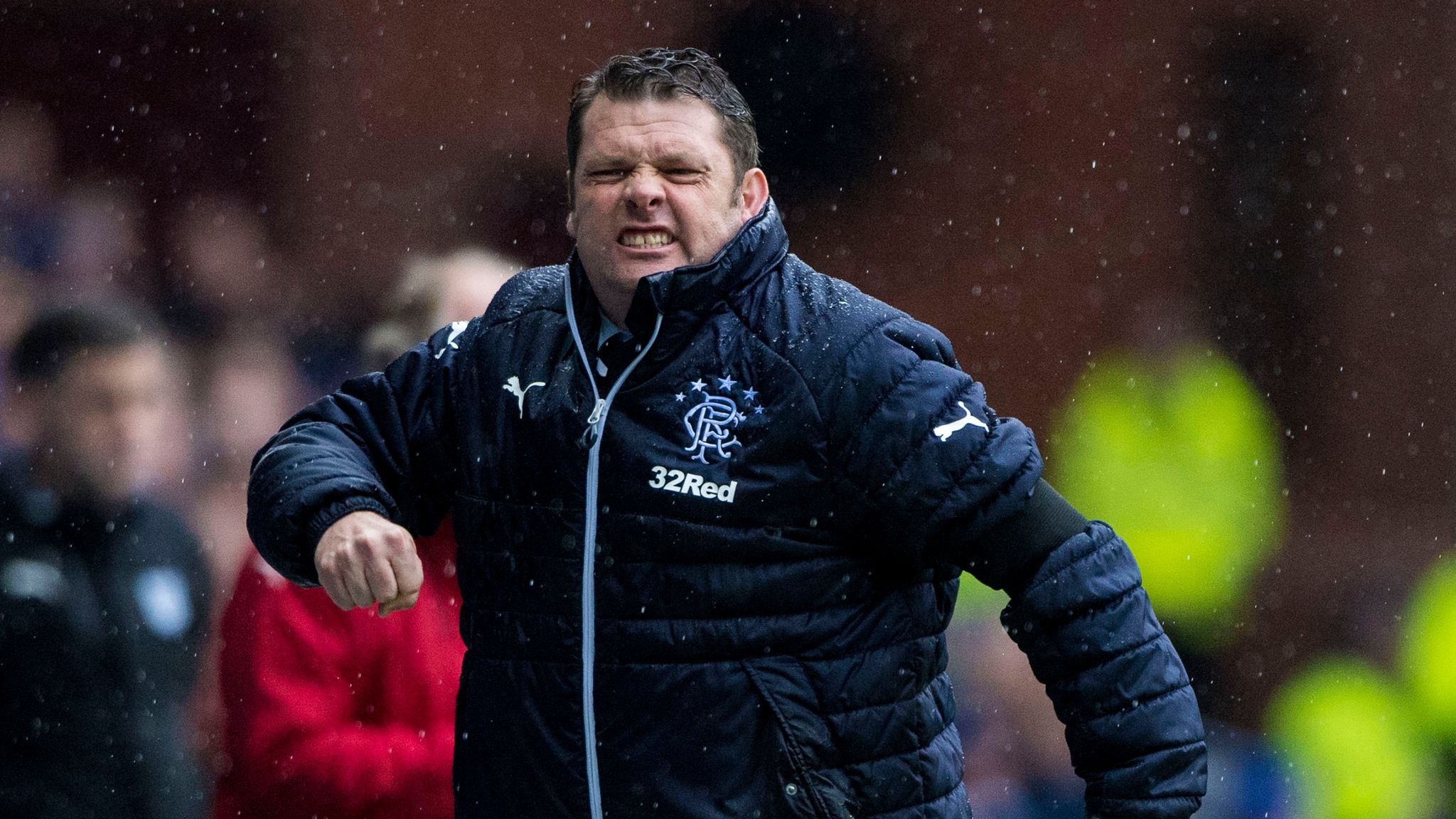 Steven Gerrard talks with Rangers to continue as club plan to clarify ...