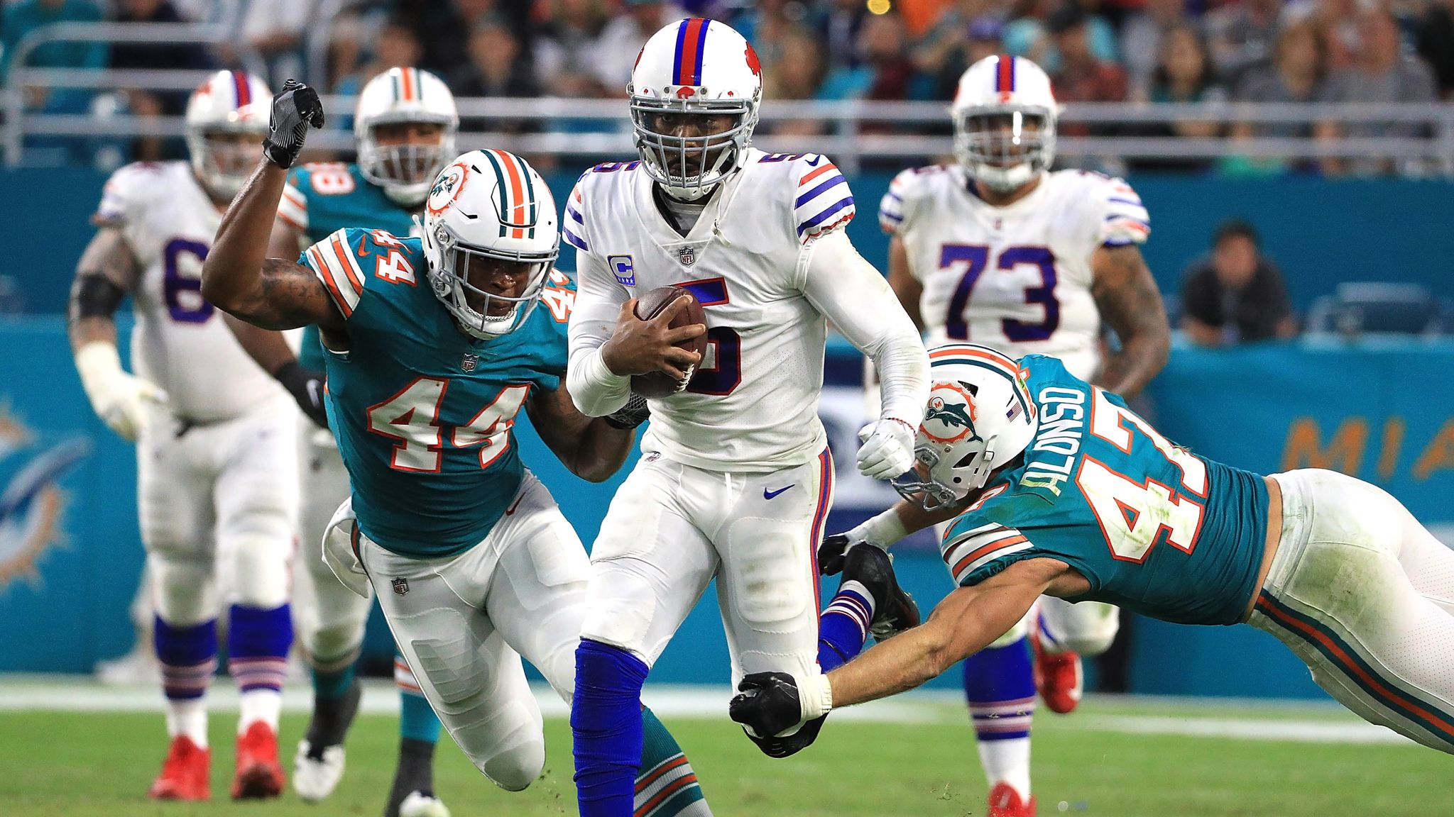 No 1 Draft pick Baker Mayfield happy to sit behind Tyrod Taylor | NFL ...