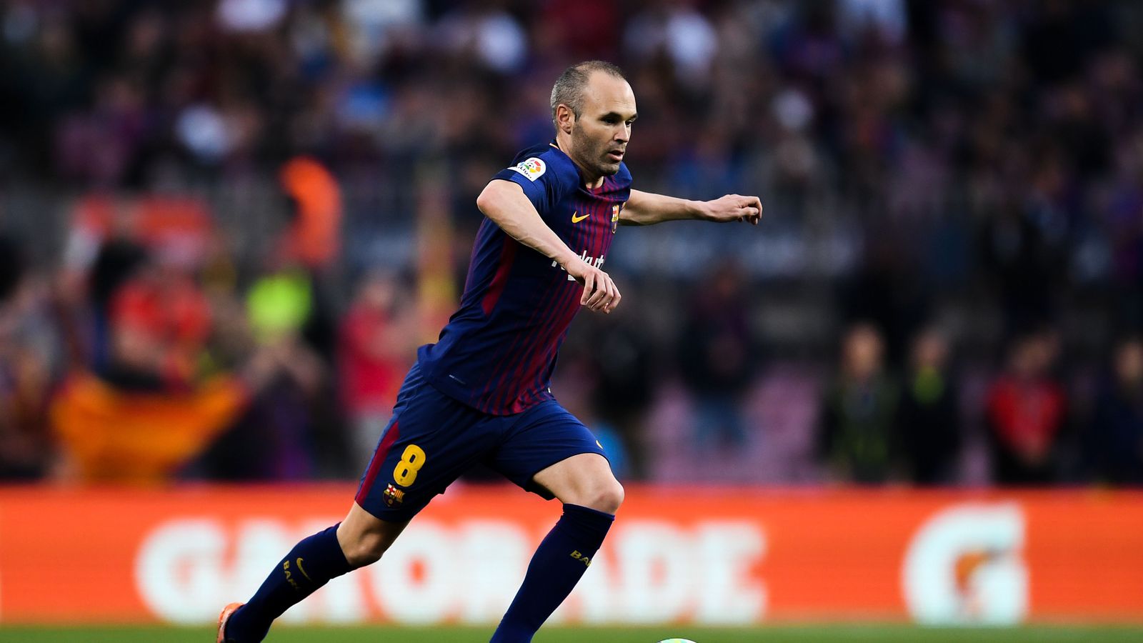 Barcelona's Andres Iniesta gets submarine memento from Villarreal ...