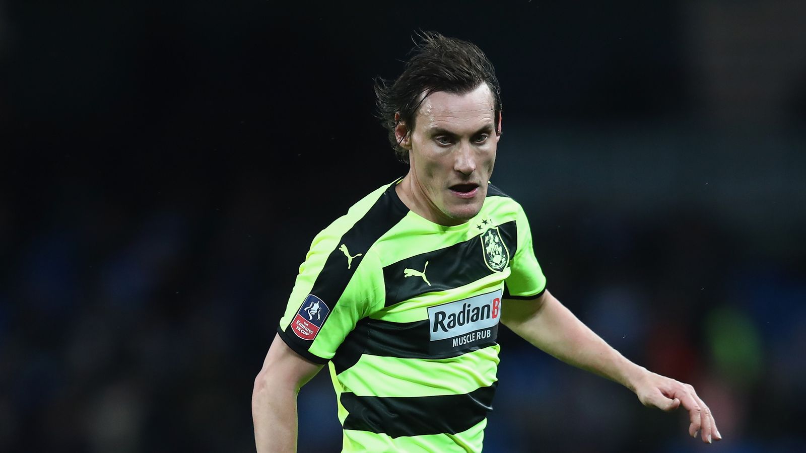 Huddersfield's Dean Whitehead to retire and start coaching at the club ...