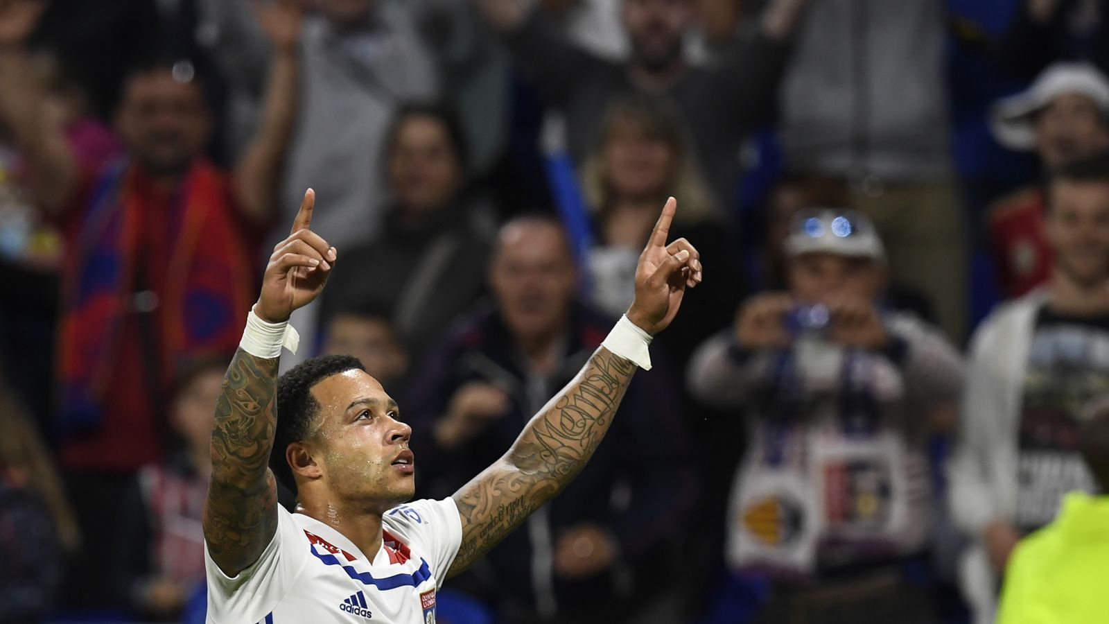 Lyon's Memphis Depay scores delightful hat-trick against Nice ...