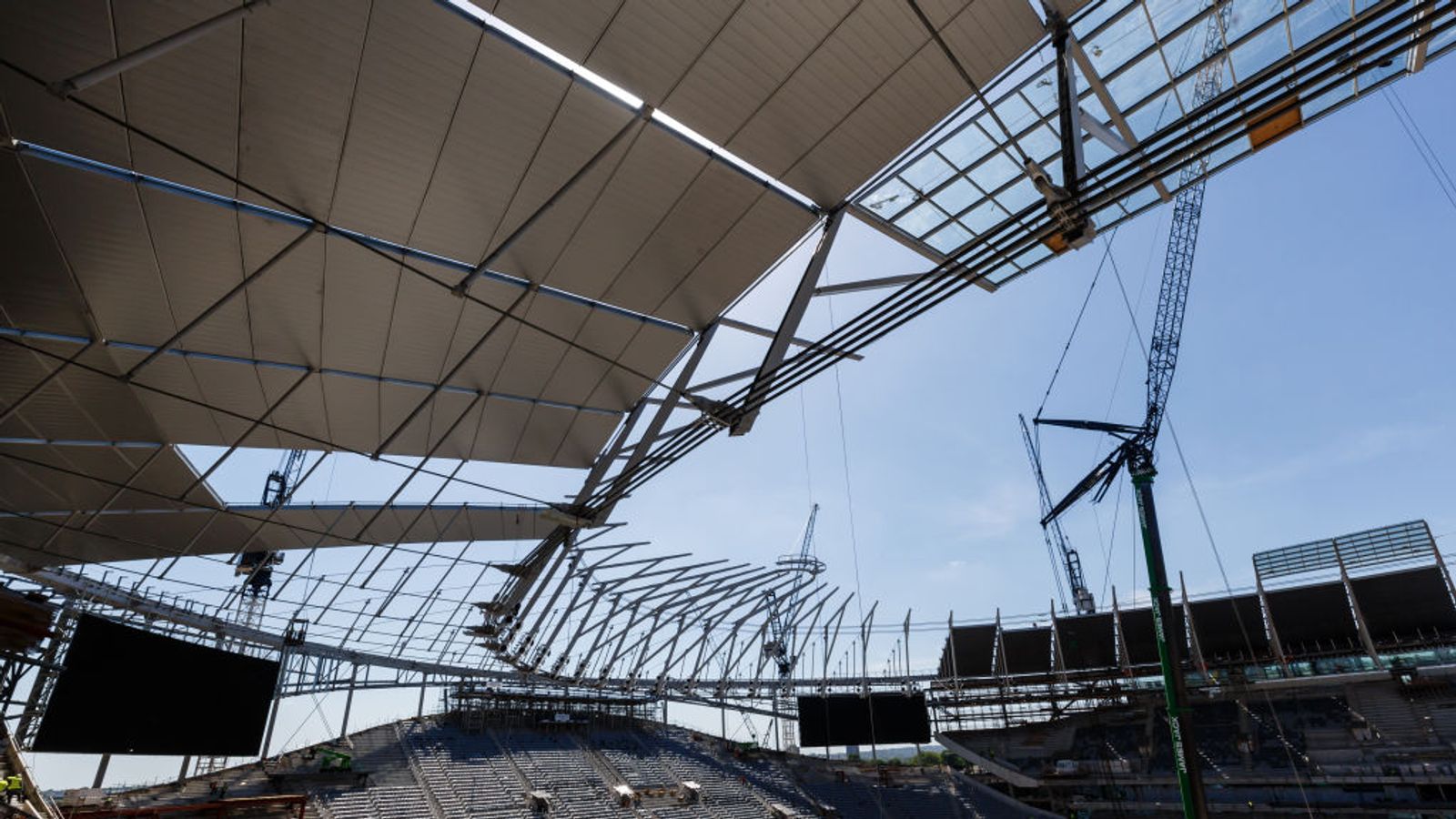 Tottenham install roof onto new stadium as 62,000-seater home edges ...