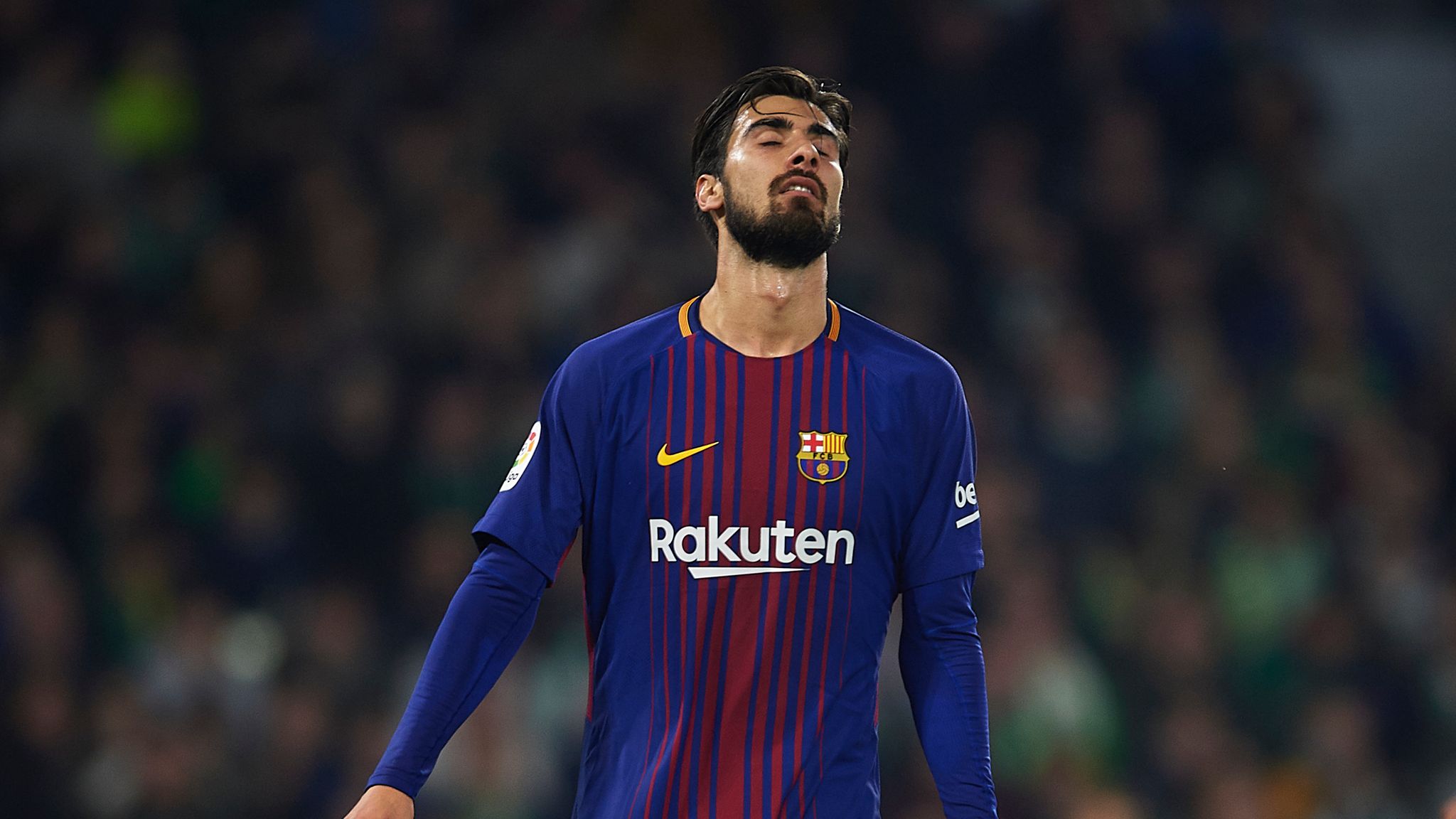 Everton loan Andre Gomes from Barcelona | Football News | Sky Sports