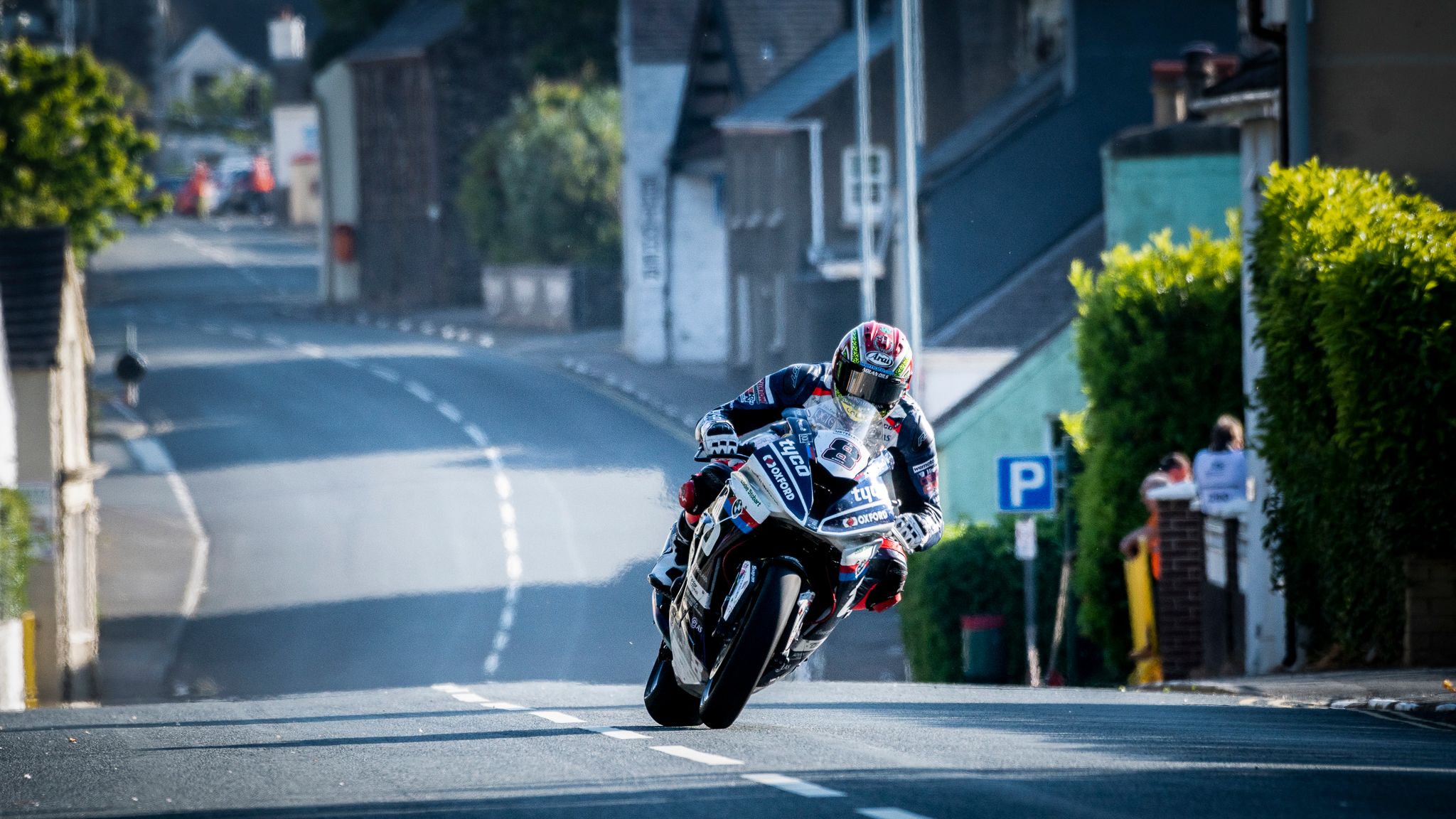 Dan Kneen dies aged 30 after crashing at Isle of Man TT | Sky Sports