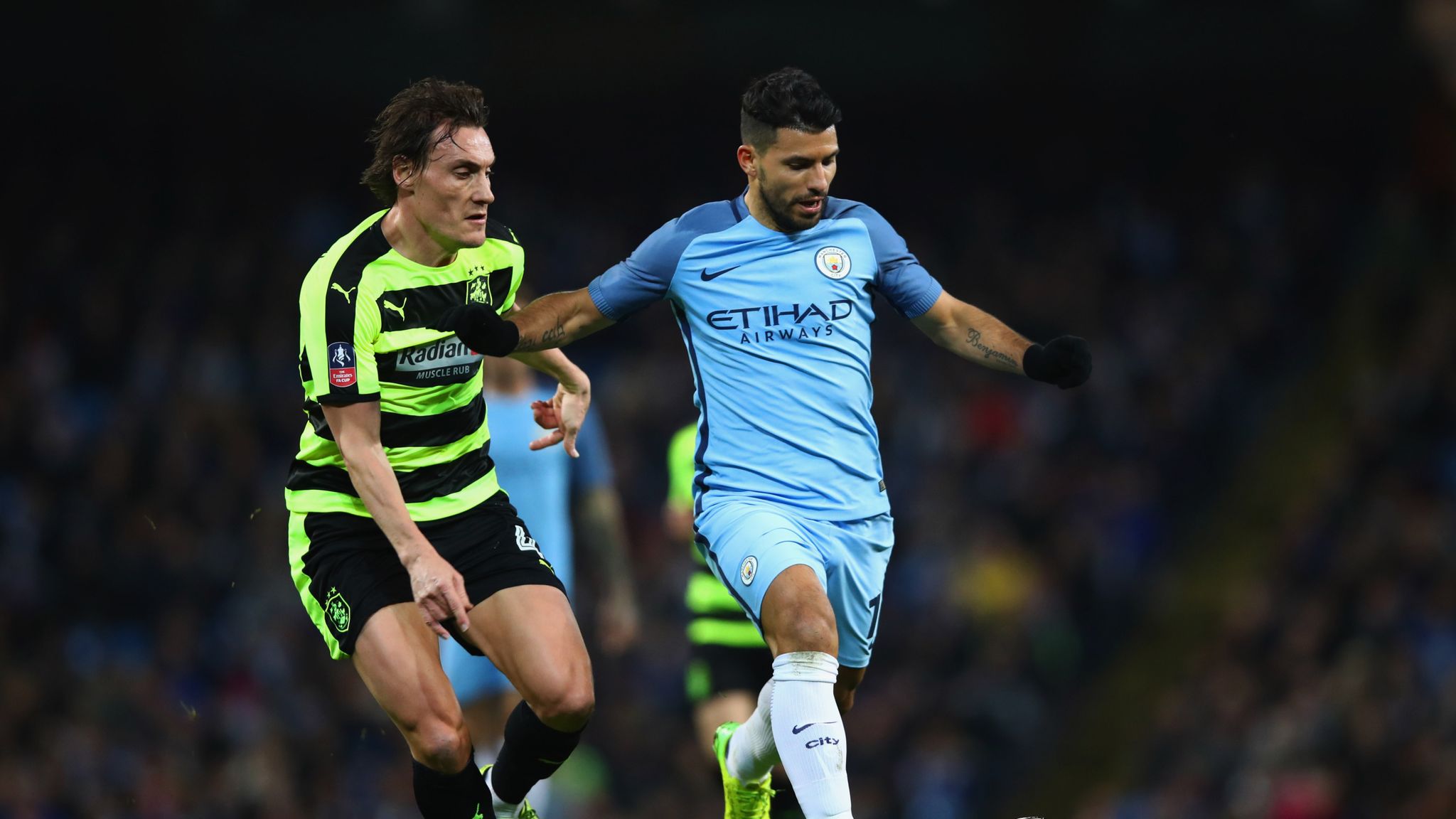 Huddersfield's Dean Whitehead to retire and start coaching at the club ...