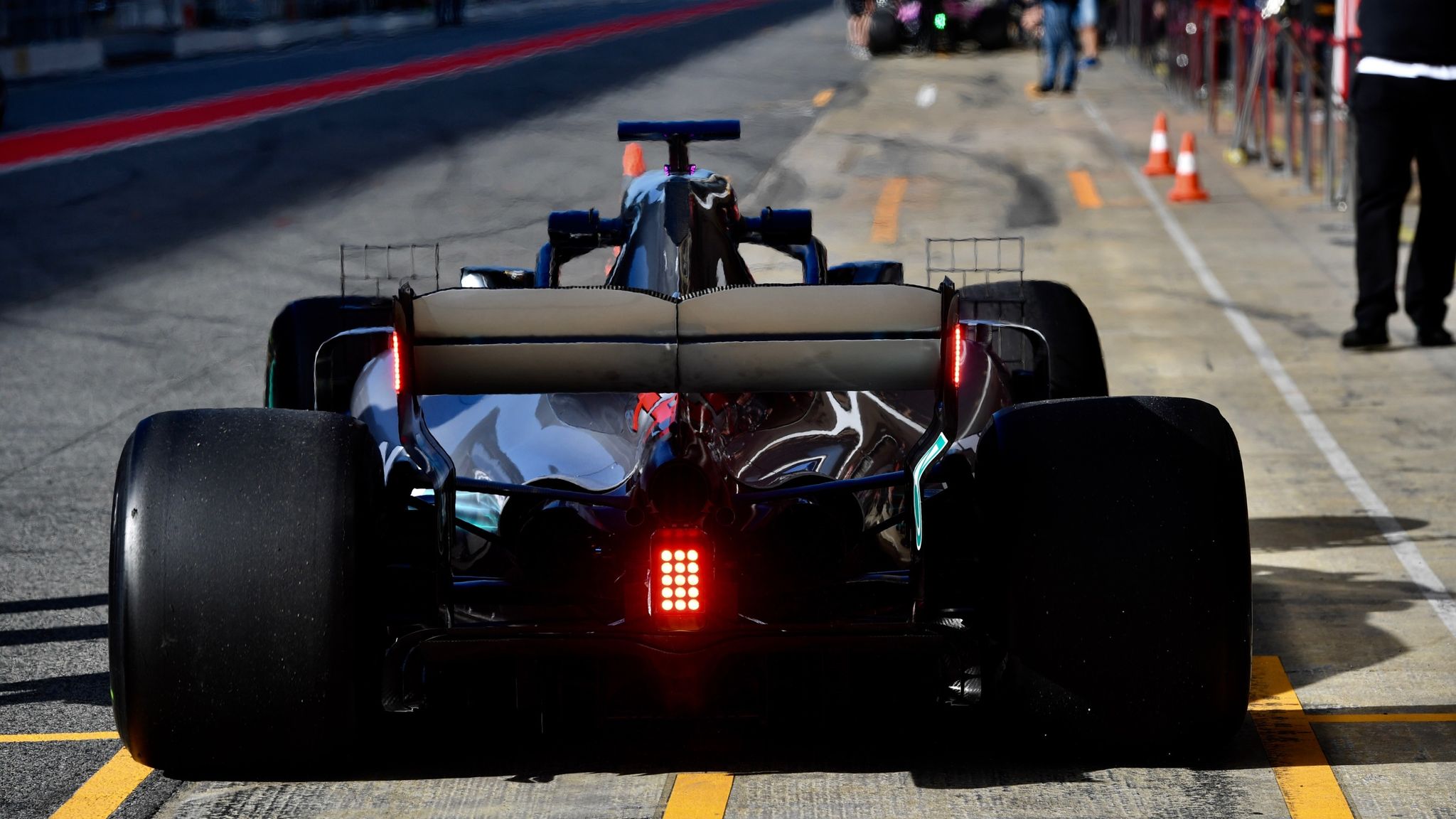Red alert! Mercedes light up Testing | F1 News | Sky Sports