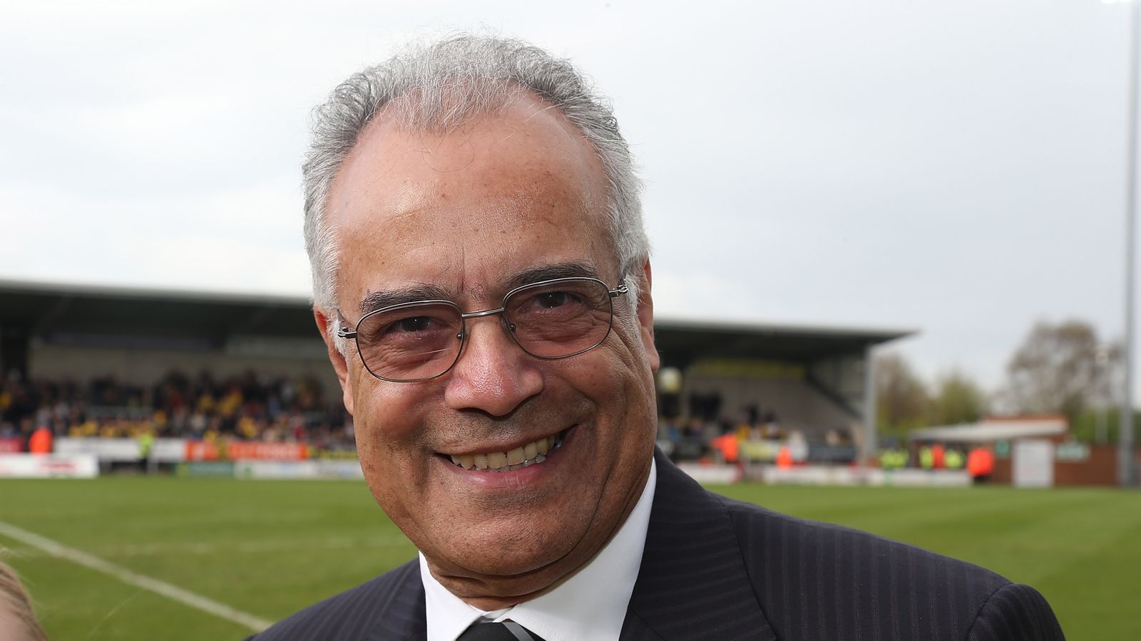 Burton Albion chairman Ben Robinson named on Football Black List ...