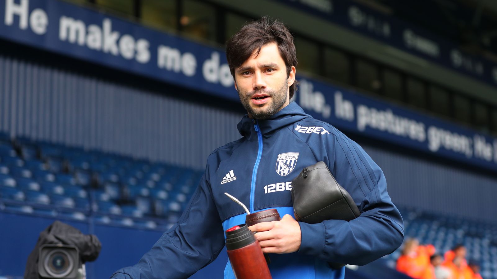 Claudio Yacob joins Nottingham Forest until 2020 | Football News | Sky ...