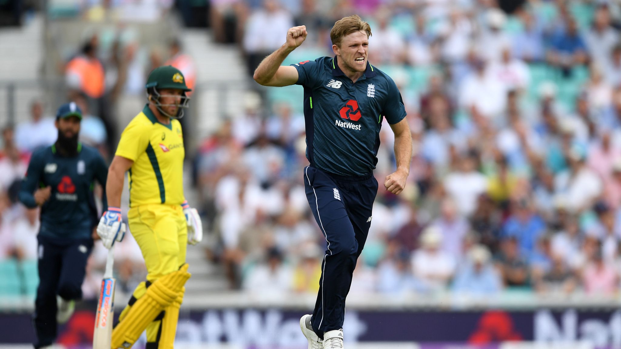 David Willey says Yorkshire threatened to rip up his contract after ...