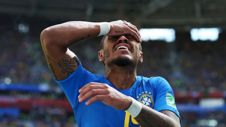 Paulinho leaves Barcelona to rejoin Guangzhou Evergrande | Football ...