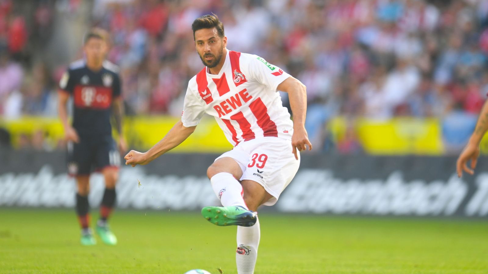 Claudio Pizarro returns to Werder Bremen to see out career | Football ...