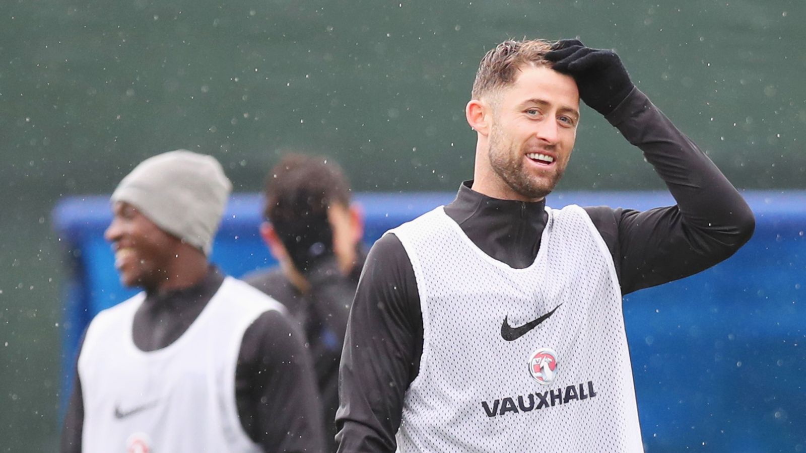 Gary Cahill to hold talks with Gareth Southgate over England future ...