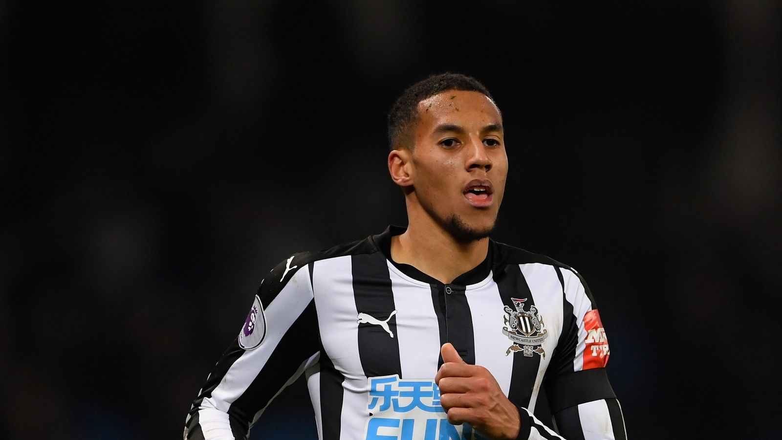 Isaac Hayden hands in transfer request at Newcastle | Football News ...
