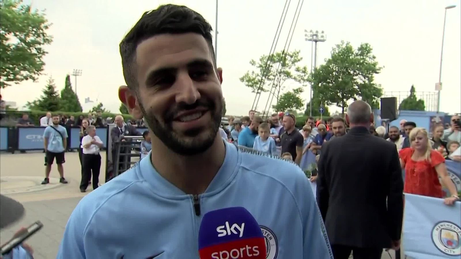 WATCH: Riyad Mahrez meets Manchester City fans | Football News | Sky Sports