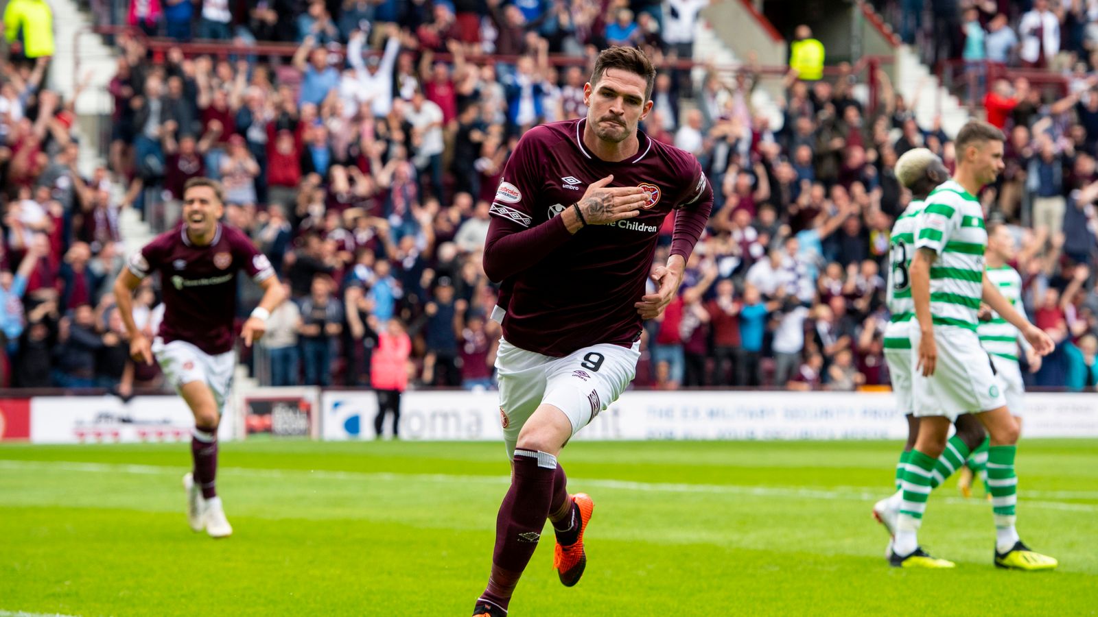 Kyle Lafferty undergoing Rangers medical after fee agreed with Hearts ...